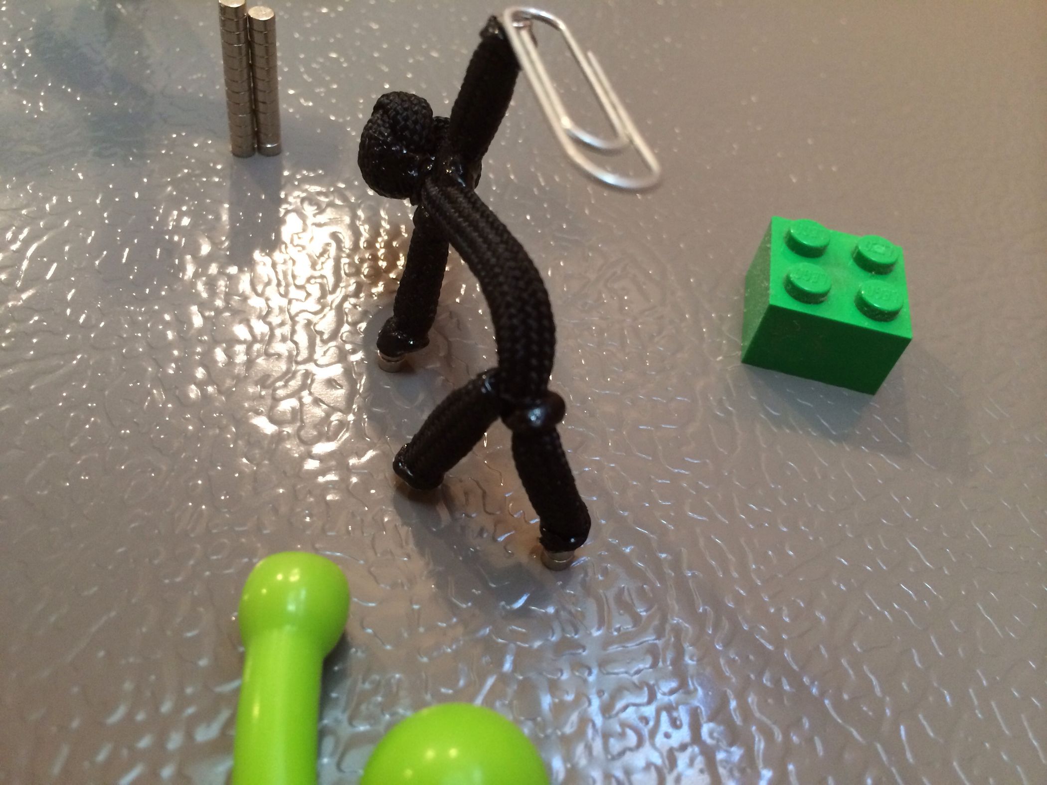 Magnetic Paracord People! : 7 Steps - Instructables