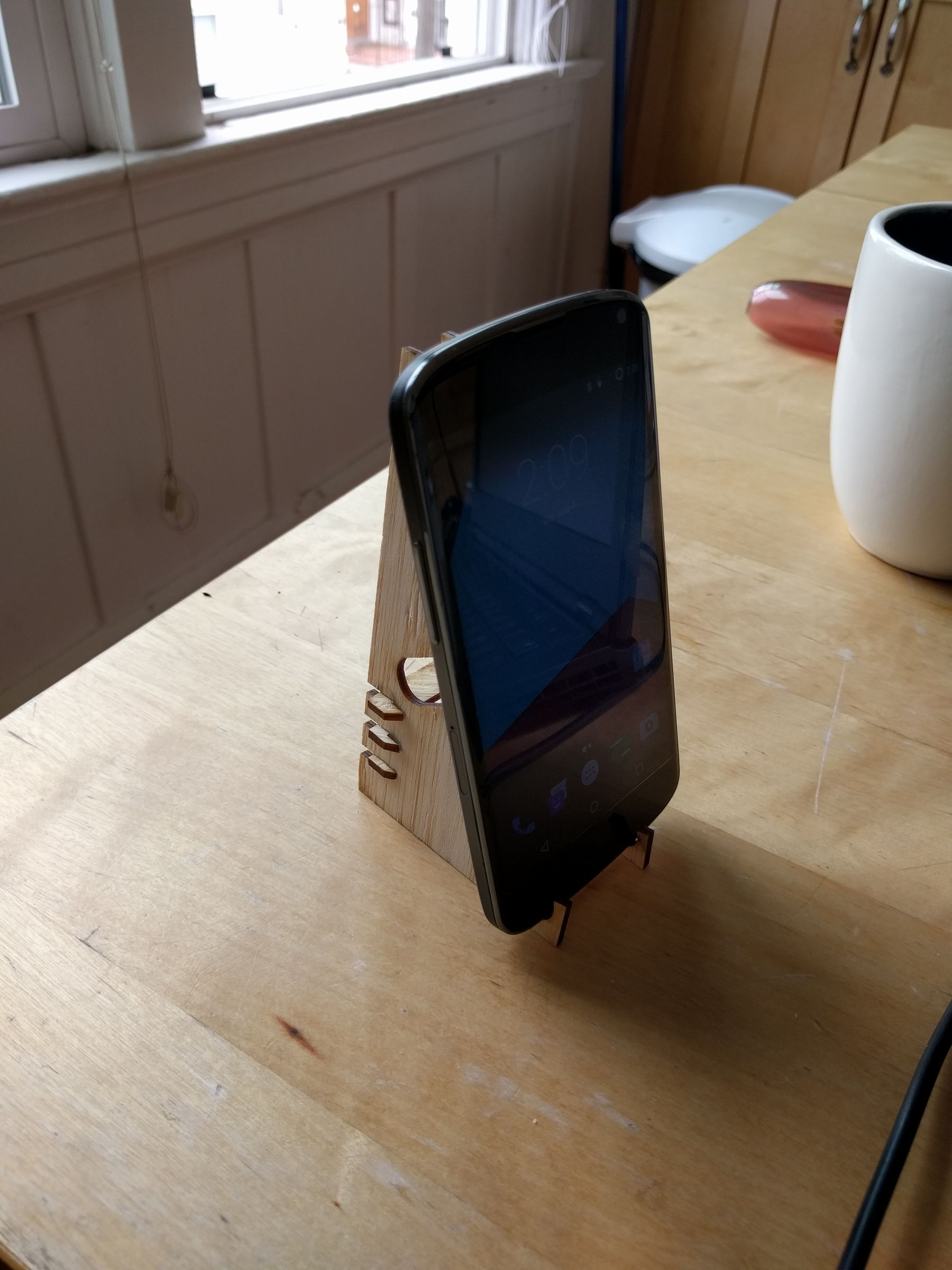 Multi-angle Laser Cut Phone Stand : 4 Steps (with Pictures) - Instructables