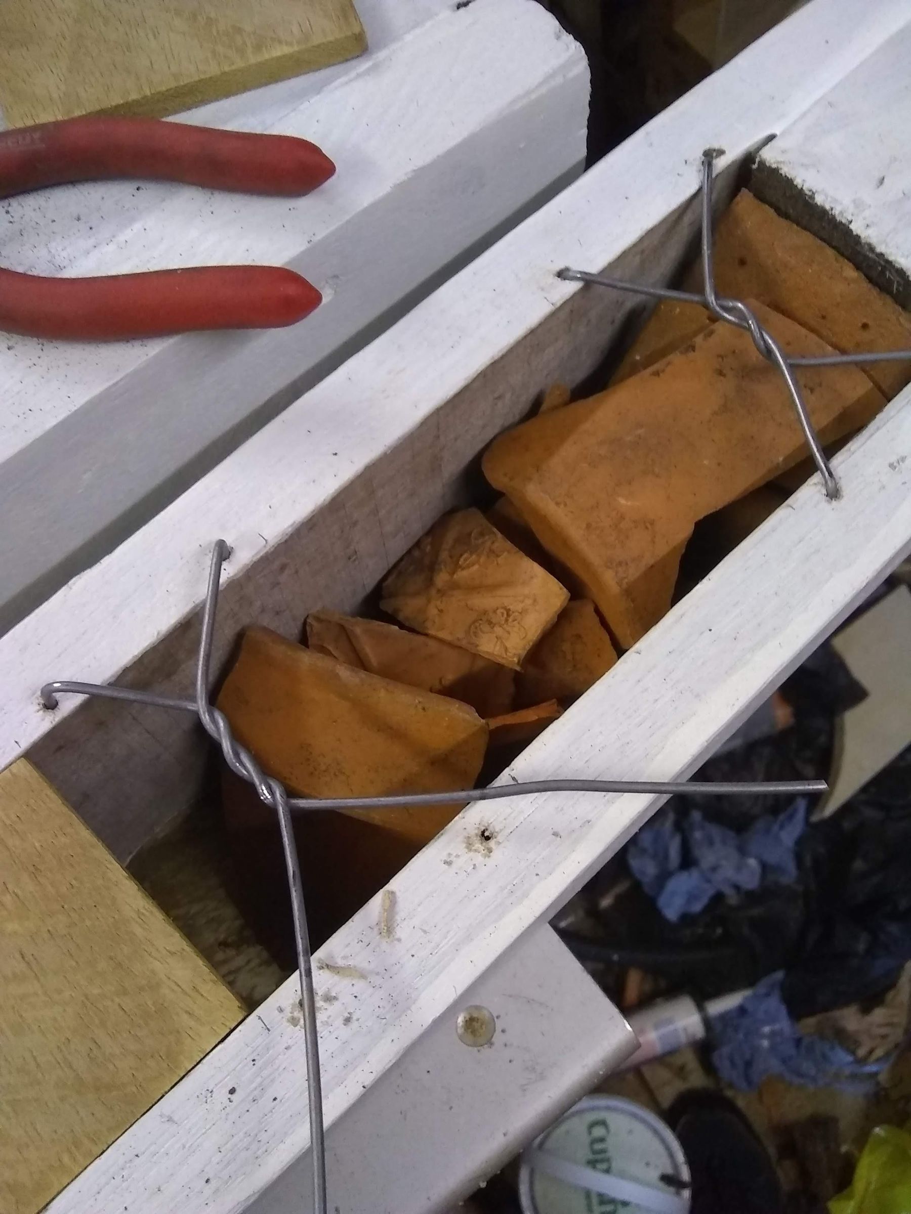 Bee & Bug Tower Hotel : 7 Steps (with Pictures) - Instructables