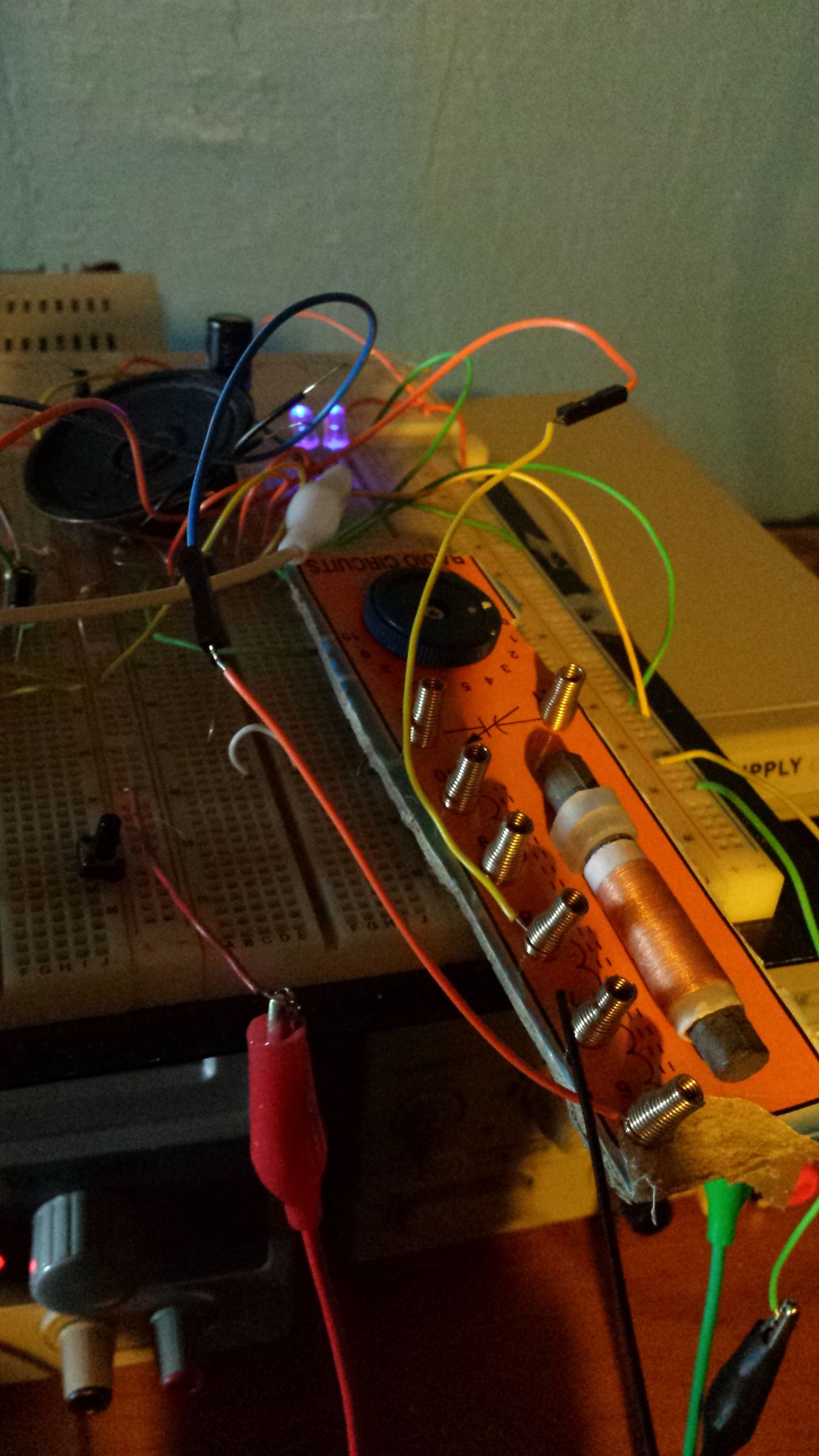 47 Projects to Do With a 555! - Instructables