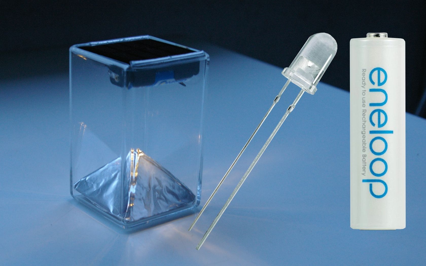 Light Up a LED With One AA-battery (in a Solar Lamp) : 6 Steps ...