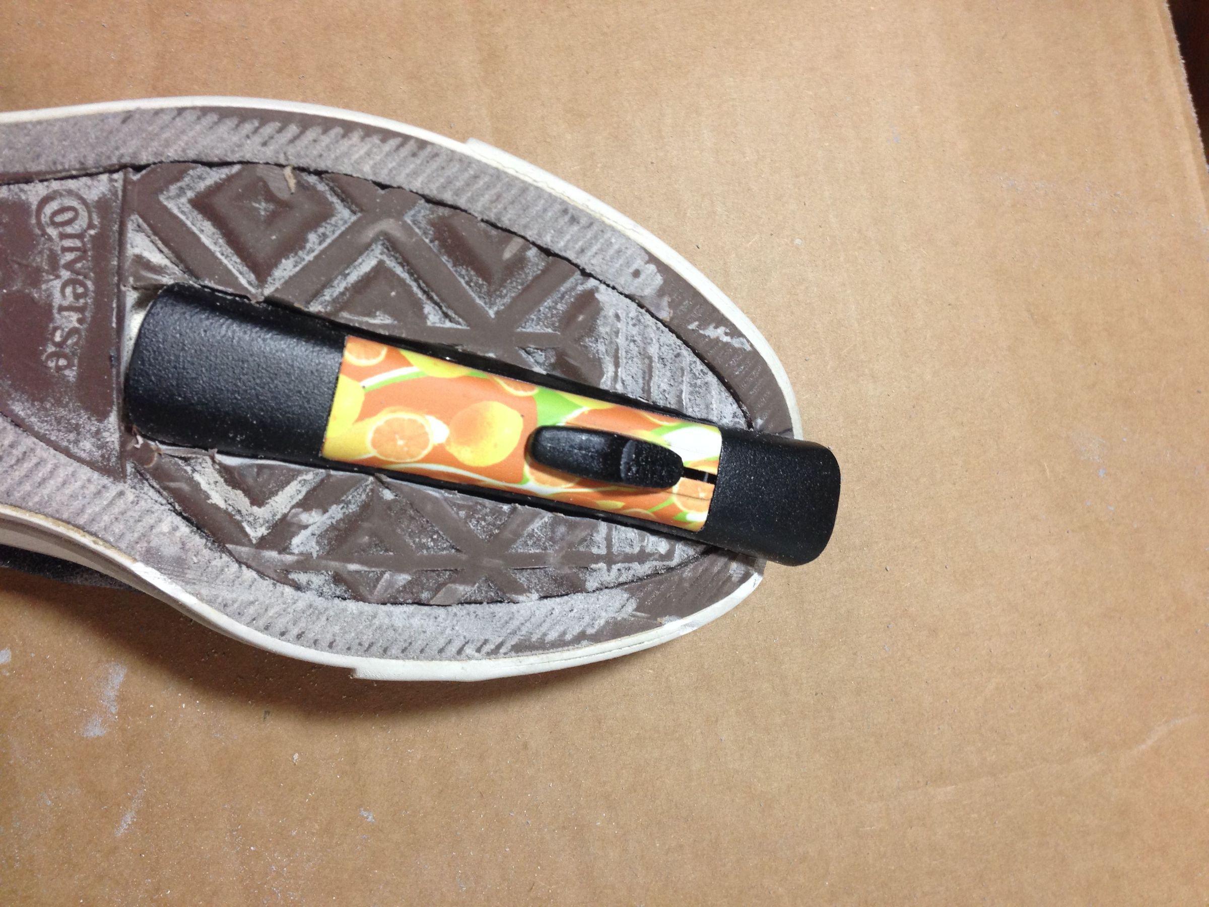 Joker Knife Shoes : 7 Steps - Instructables