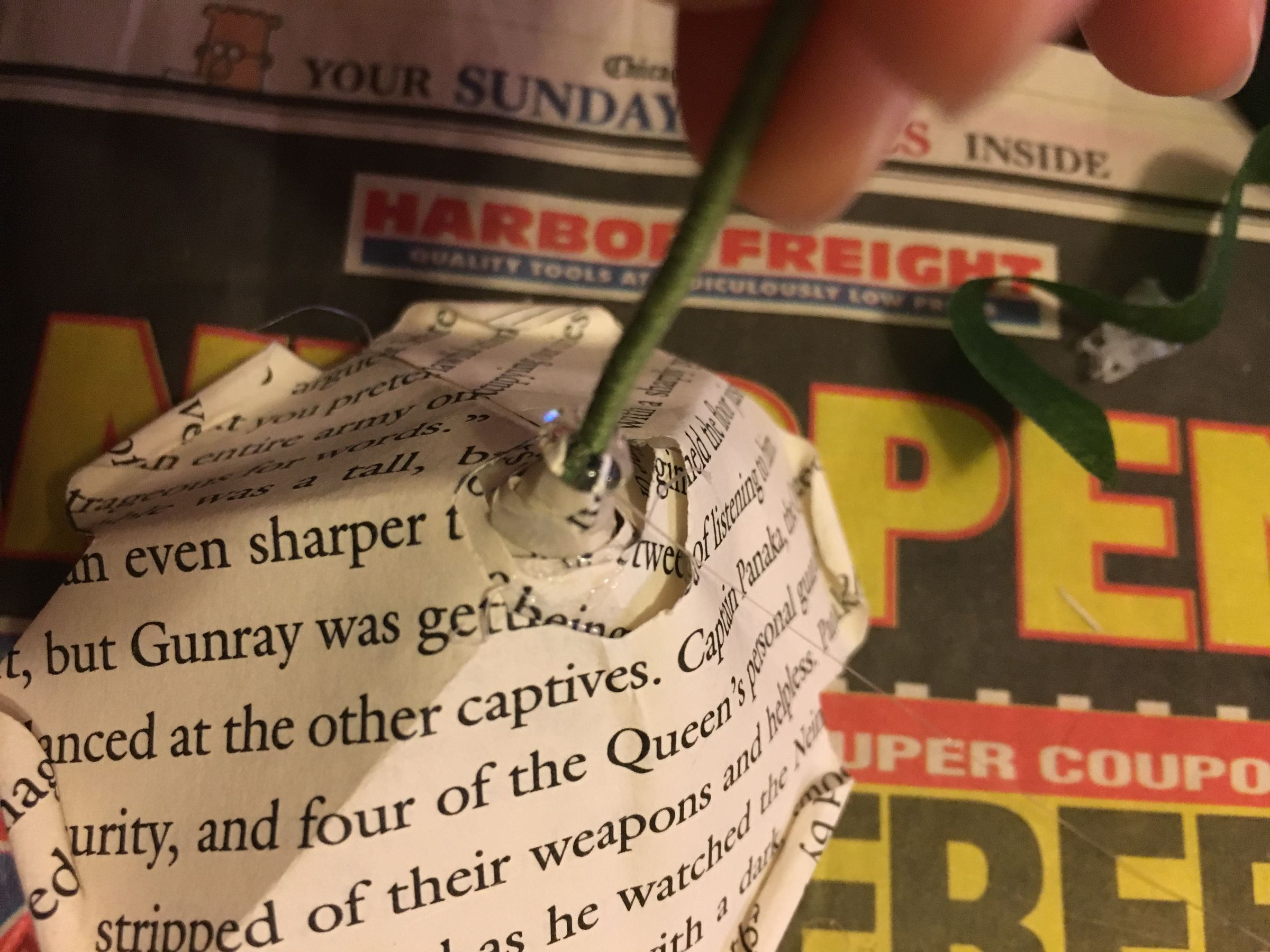 How to Make Book Page Flowers : 7 Steps (with Pictures) - Instructables