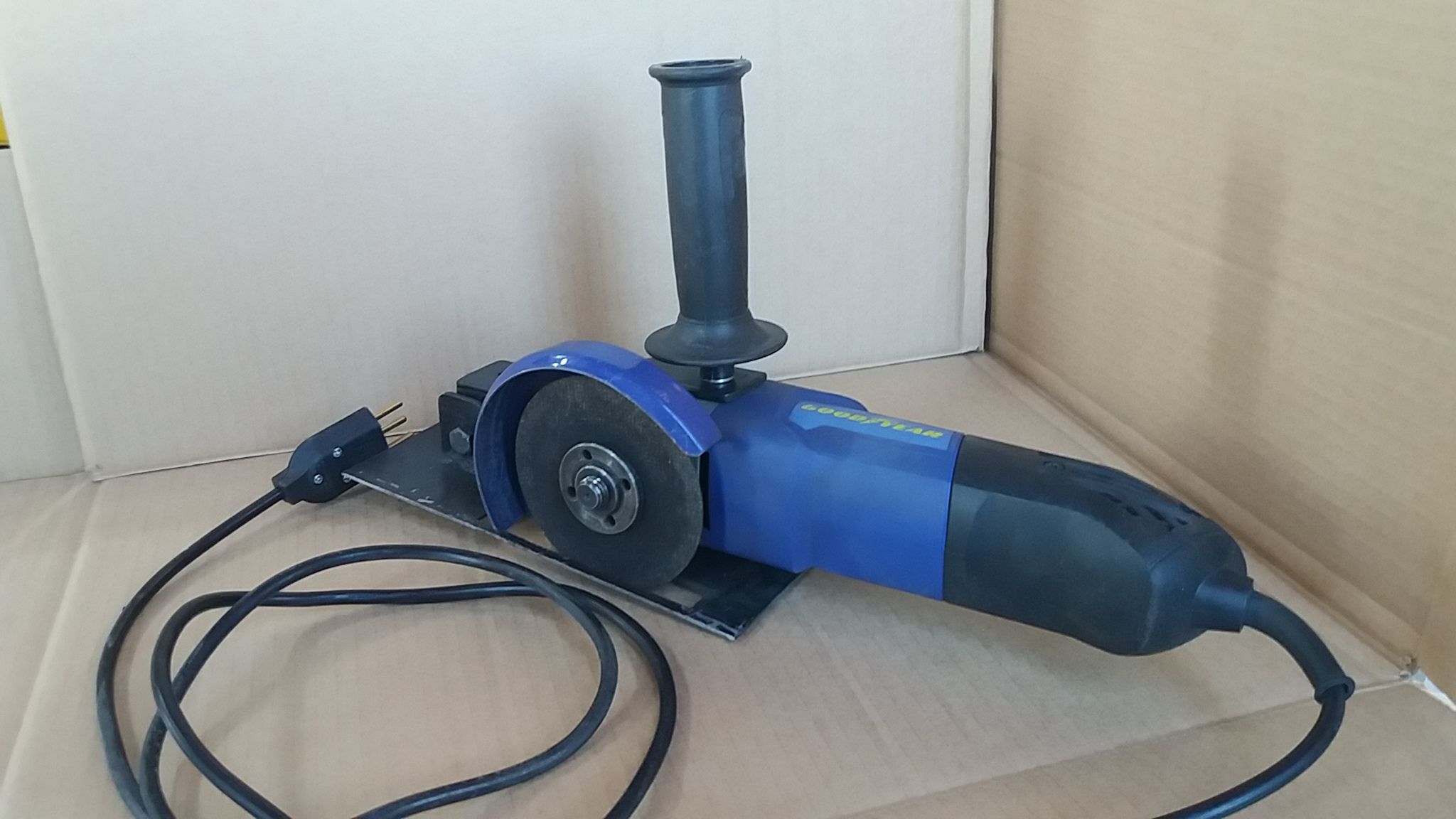 Mobile Base for Your Angle Grinder : 9 Steps (with Pictures ...