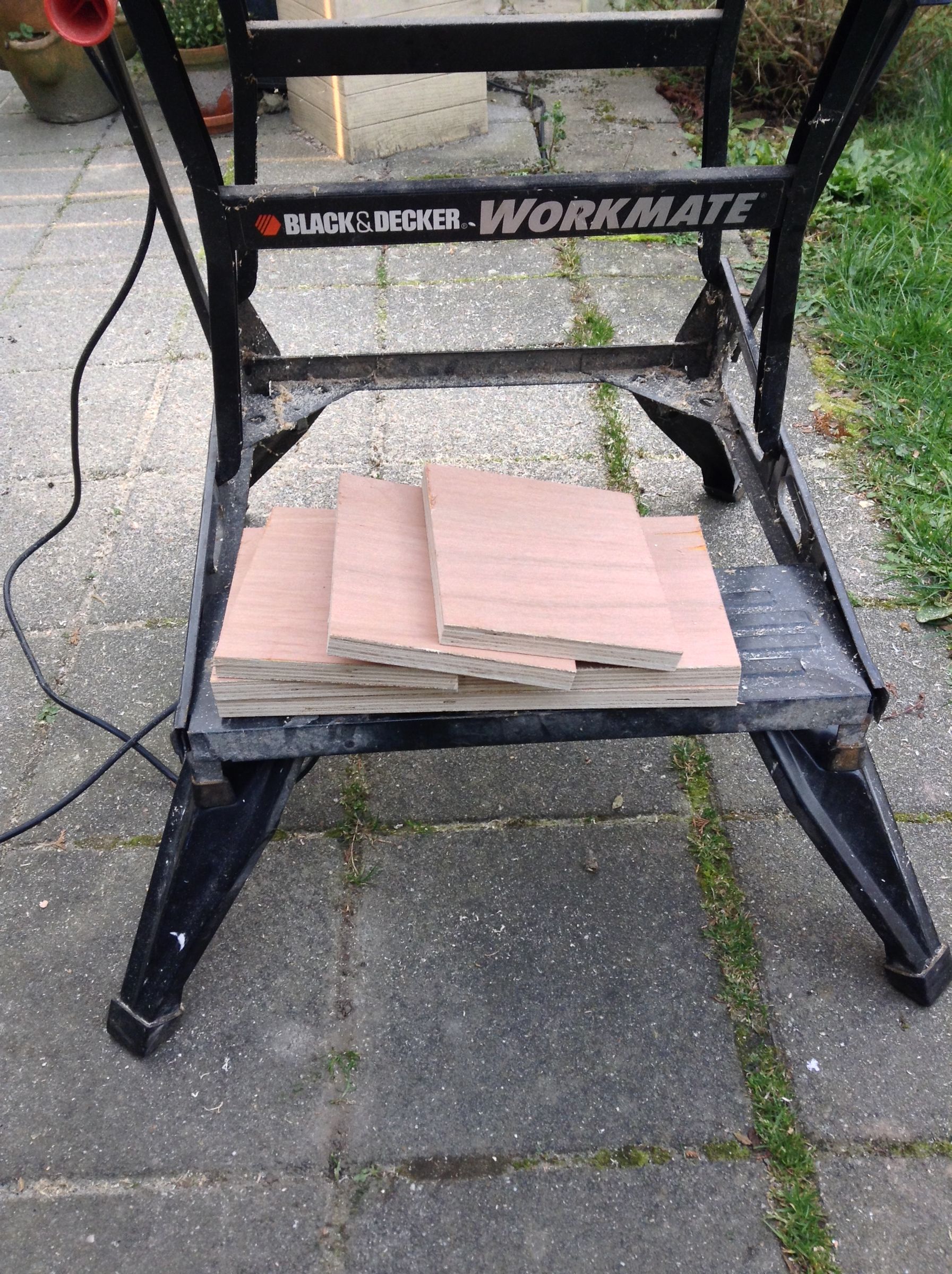 Build a Nest Box for Bumblebees : 5 Steps (with Pictures) - Instructables