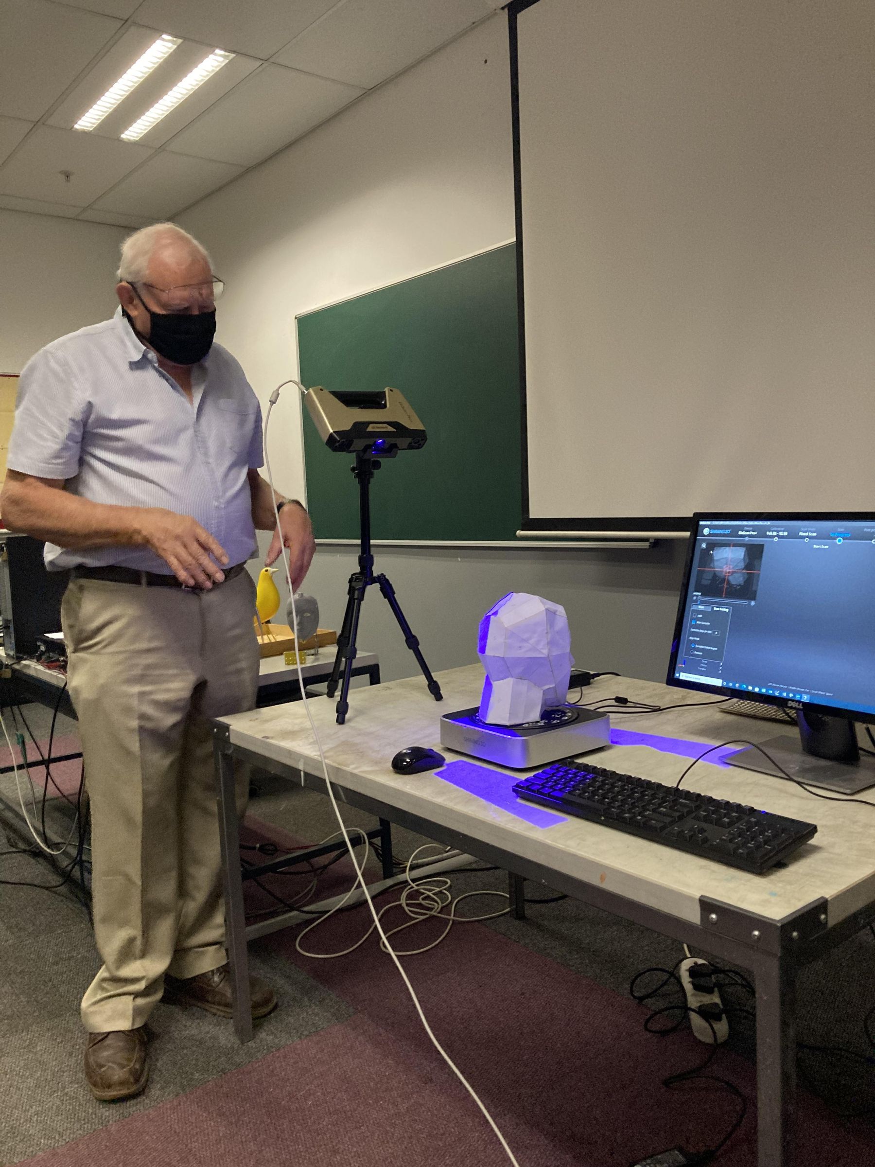 Big Head Sculpture: Projection Mapping Art Project : 13 Steps (with ...