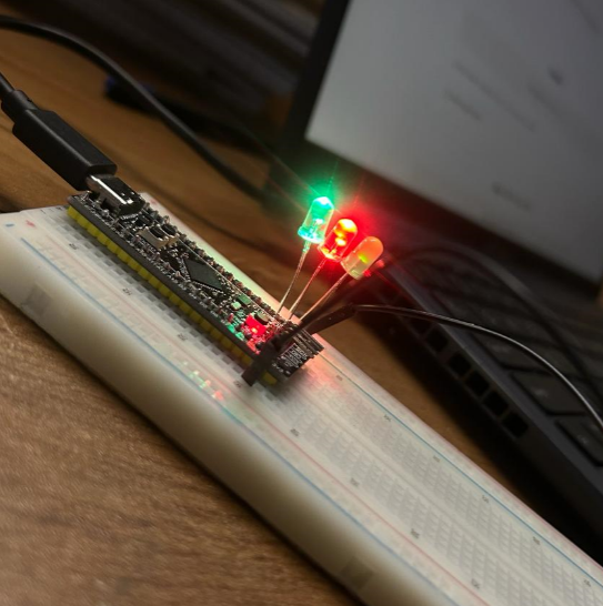 THREE LED PATTERN USING BREADBOARD : 11 Steps - Instructables