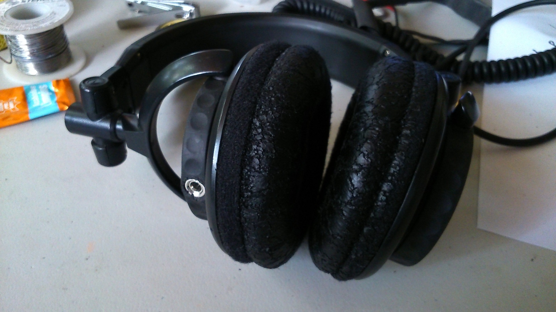 Headphone Removable Cable - Sony MDR-V500 : 9 Steps - Instructables