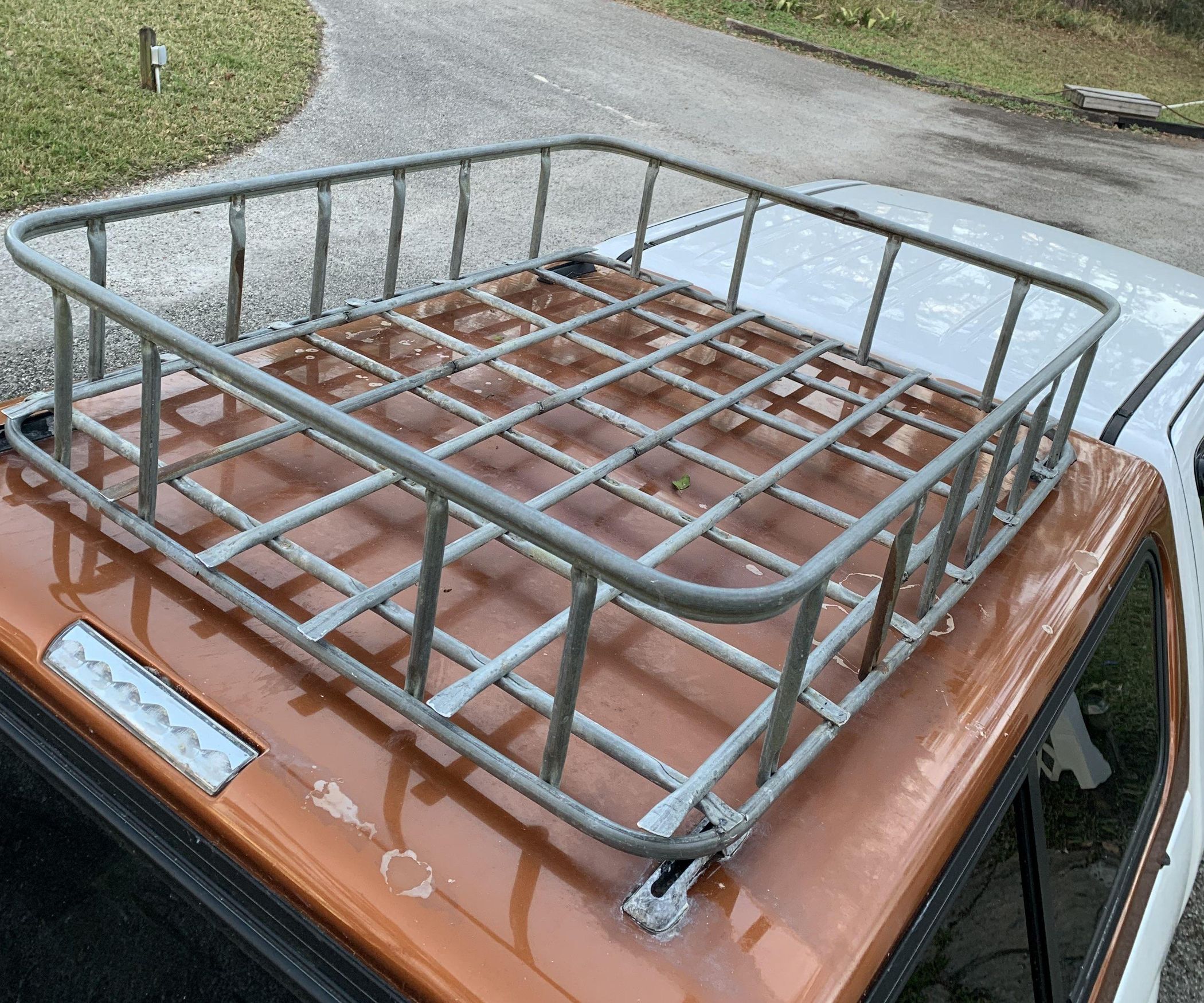 IBC Tote Roof Rack/Cargo Carrier DIY : 7 Steps (with Pictures ...