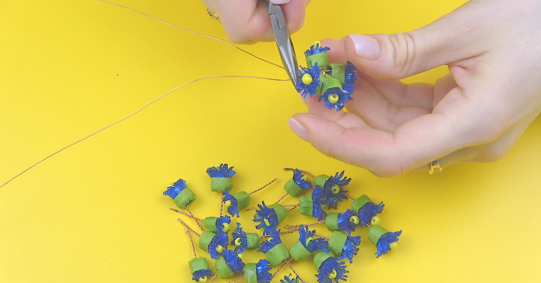 How to Make Very Easy and Beautiful Plastic Bottle Flower : 5 Steps ...