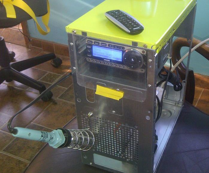 Portable Workspace : 7 Steps - Instructables
