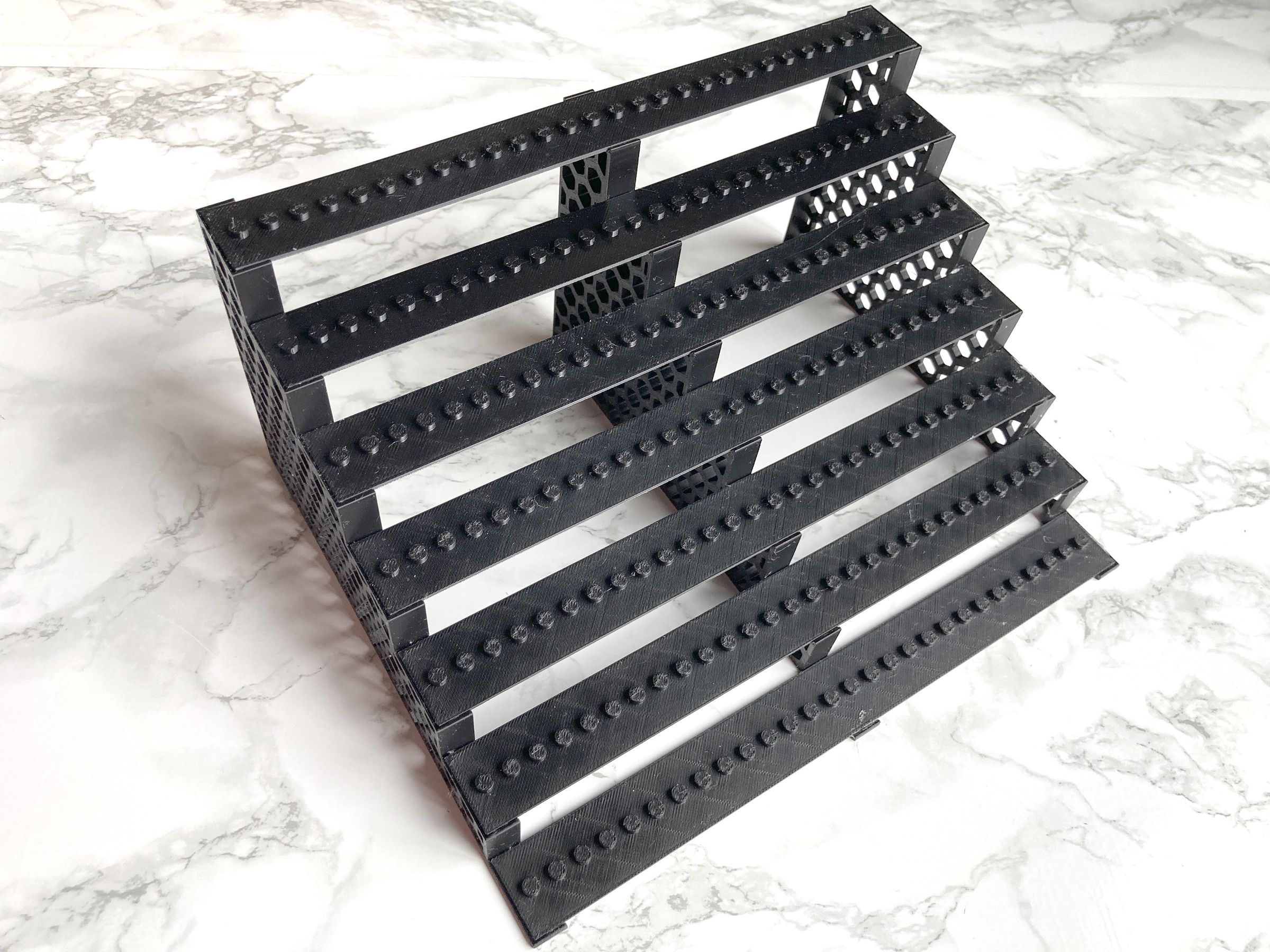 LEGO Minifig Stand / Display : 10 Steps (with Pictures) - Instructables