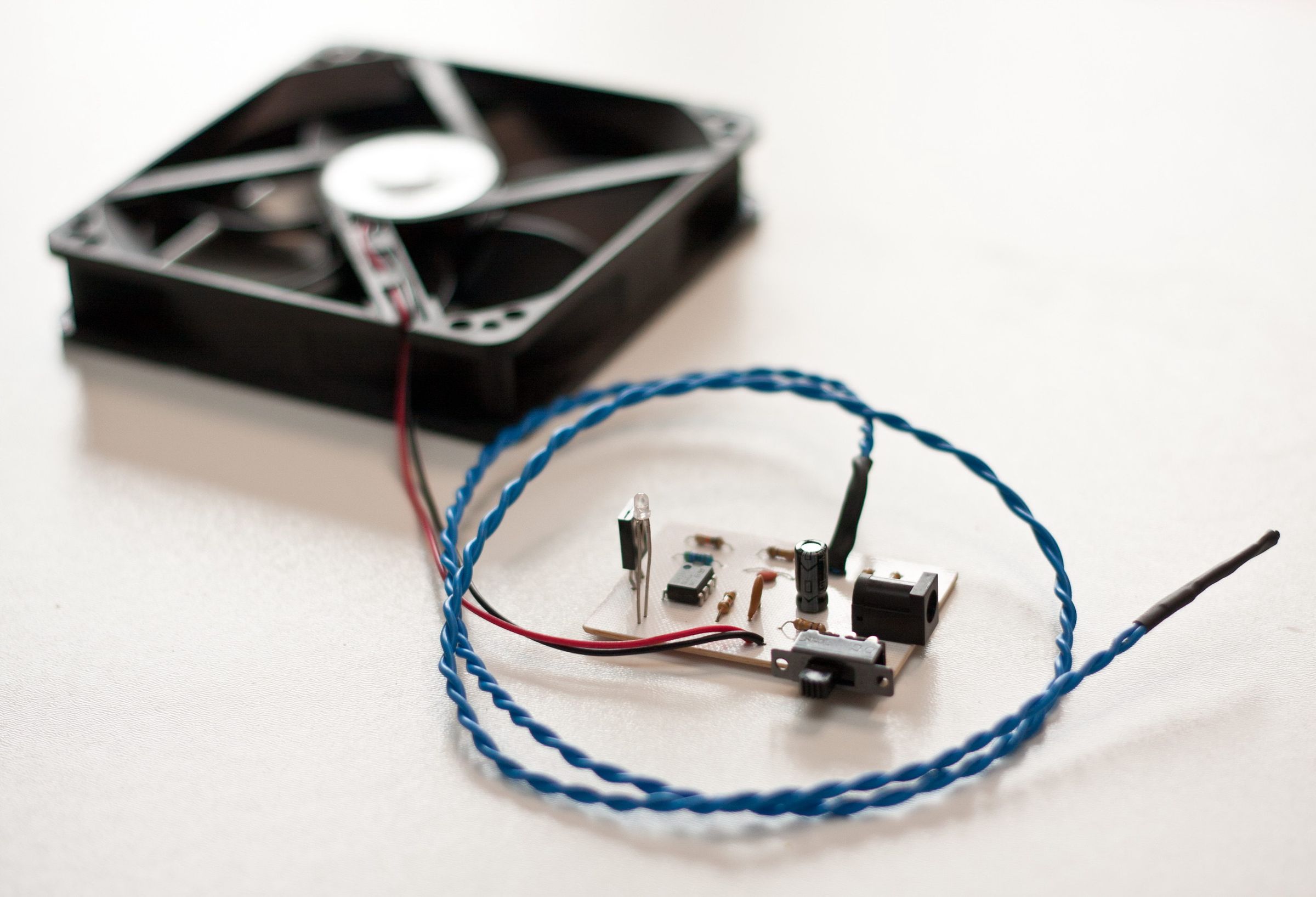 Silent Fan With Thermal Controller : 17 Steps - Instructables