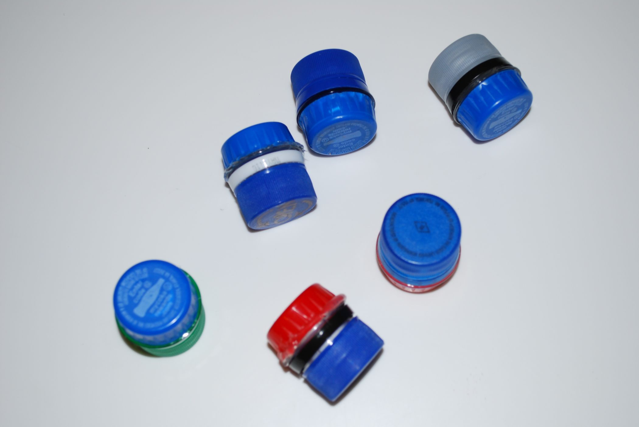 Micro (Geocache) Container : 10 Steps - Instructables
