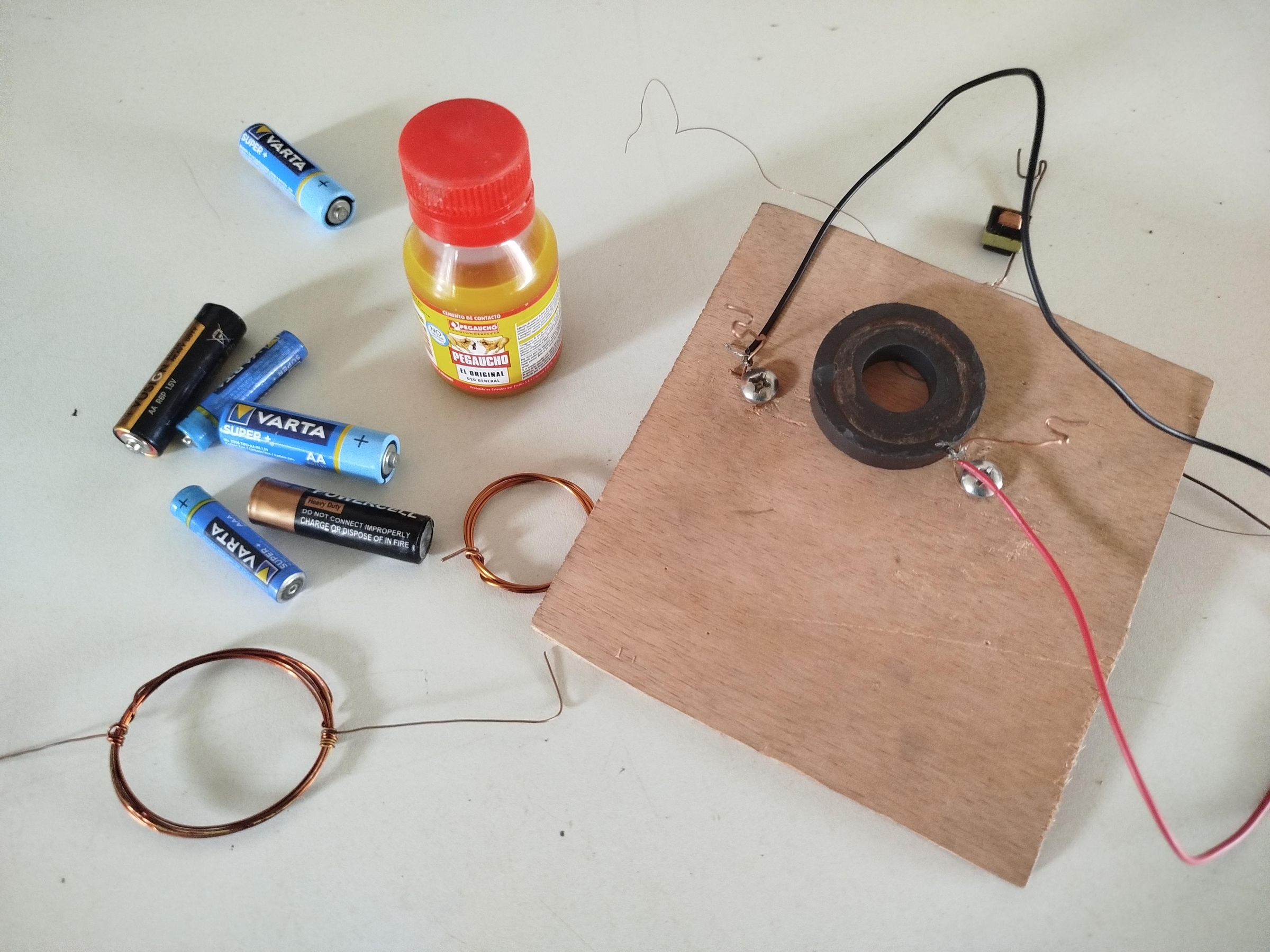 Homemade Electric Motor With 1.5V Battery: Learn the Principles of ...