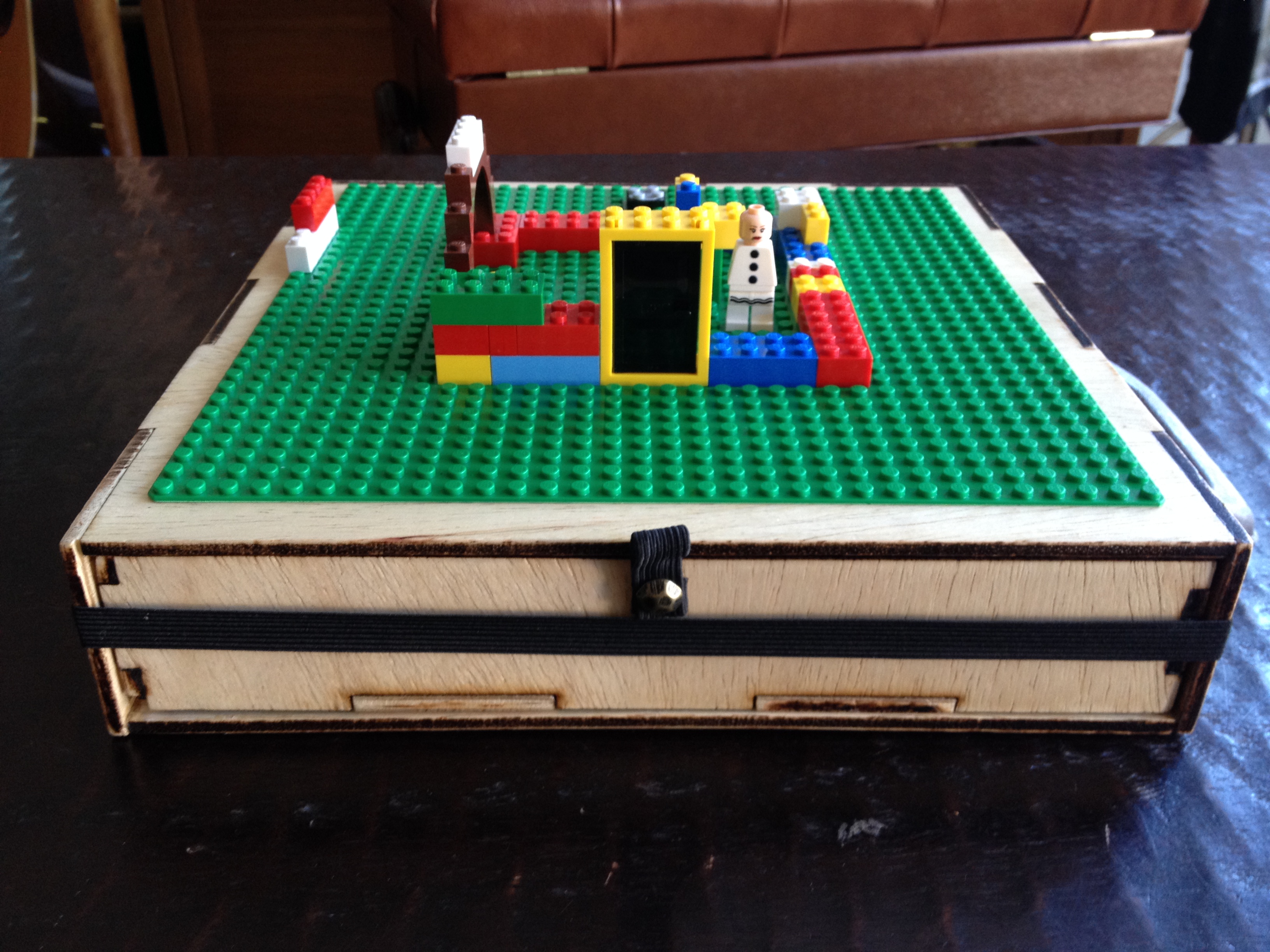 Laser Cut Lego Briefcase : 5 Steps (with Pictures) - Instructables