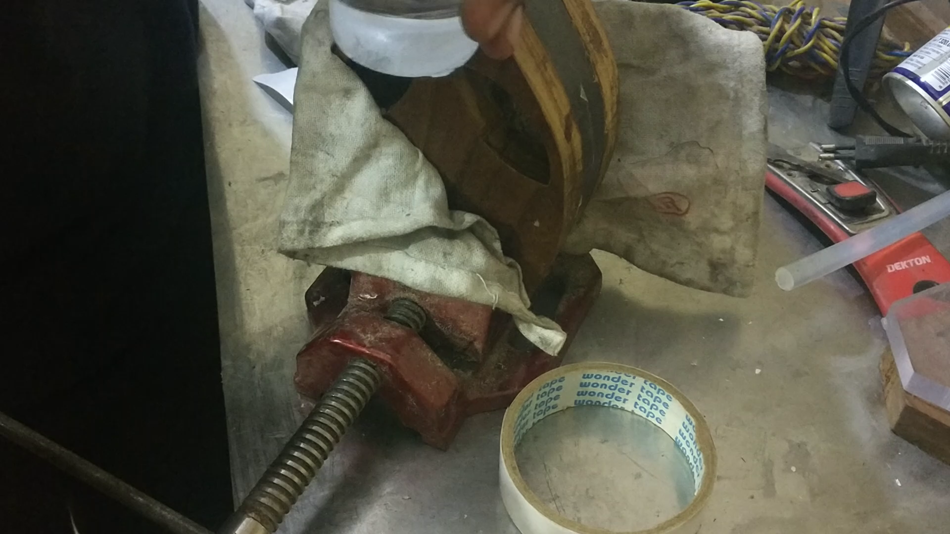 RGB Alienware Headphone Stand : 13 Steps (with Pictures) - Instructables