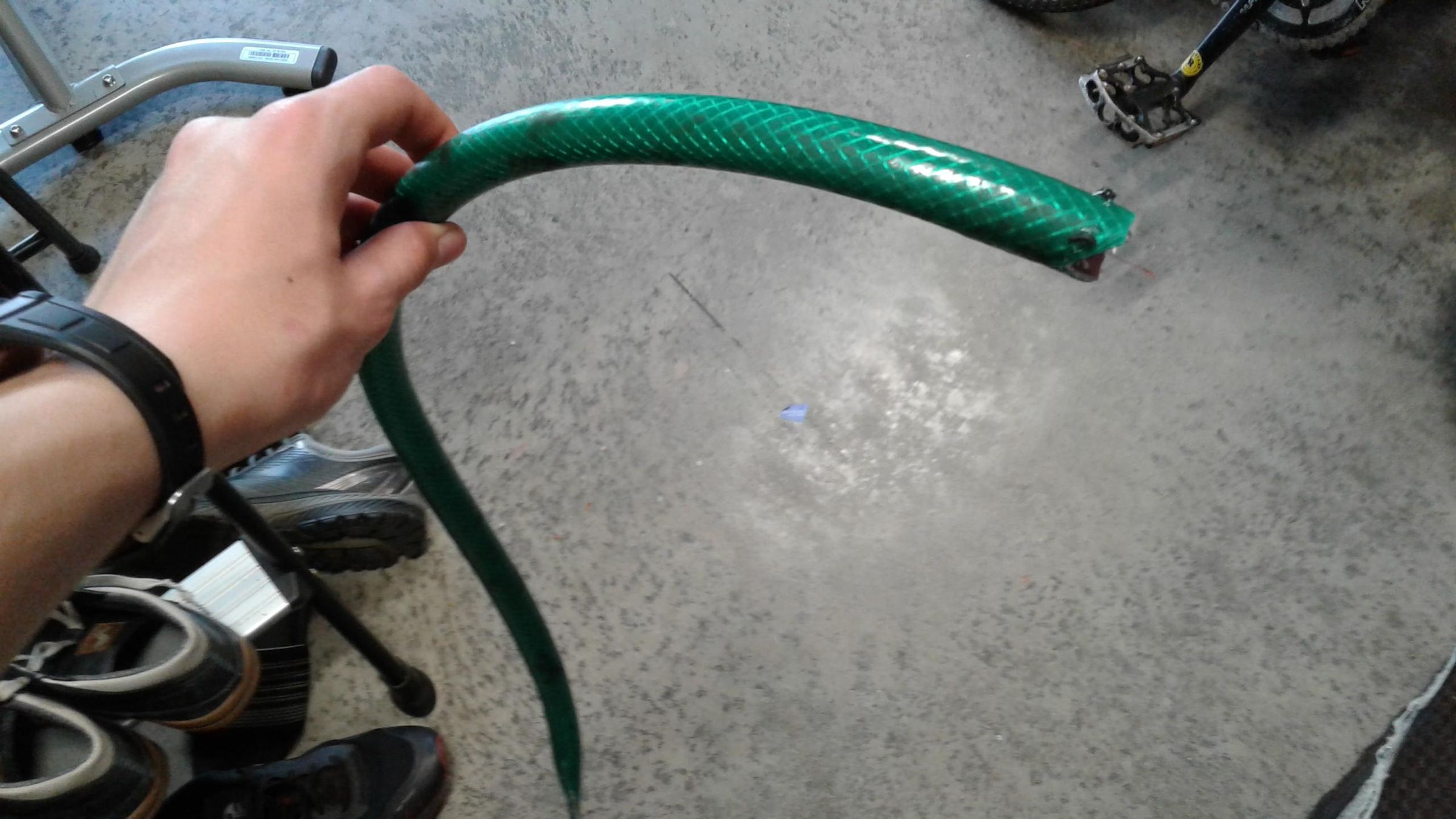 Plastic Hose Snake Prop : 6 Steps - Instructables