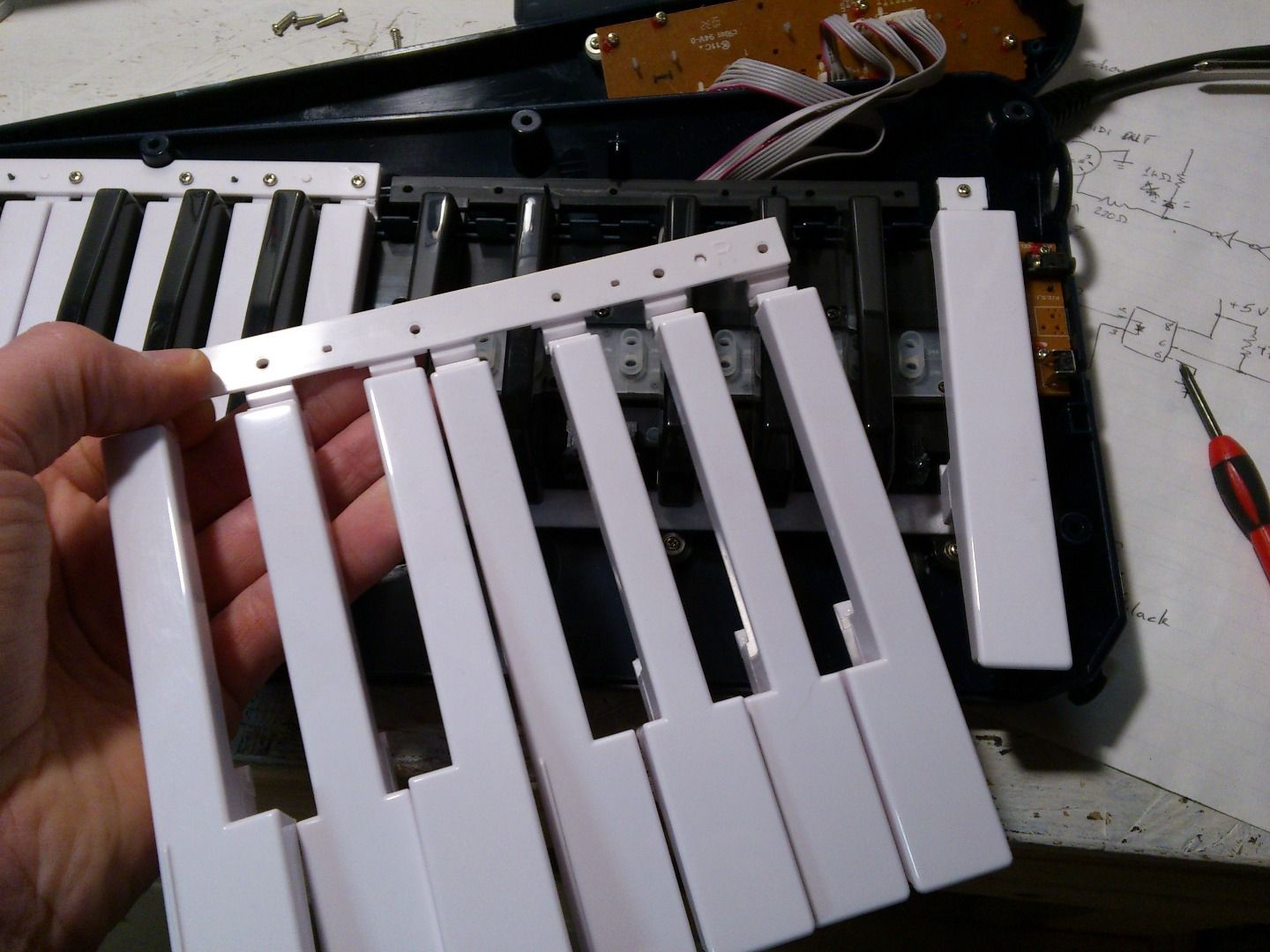 Wireless MIDI for Rock Band Keytar : 5 Steps (with Pictures ...