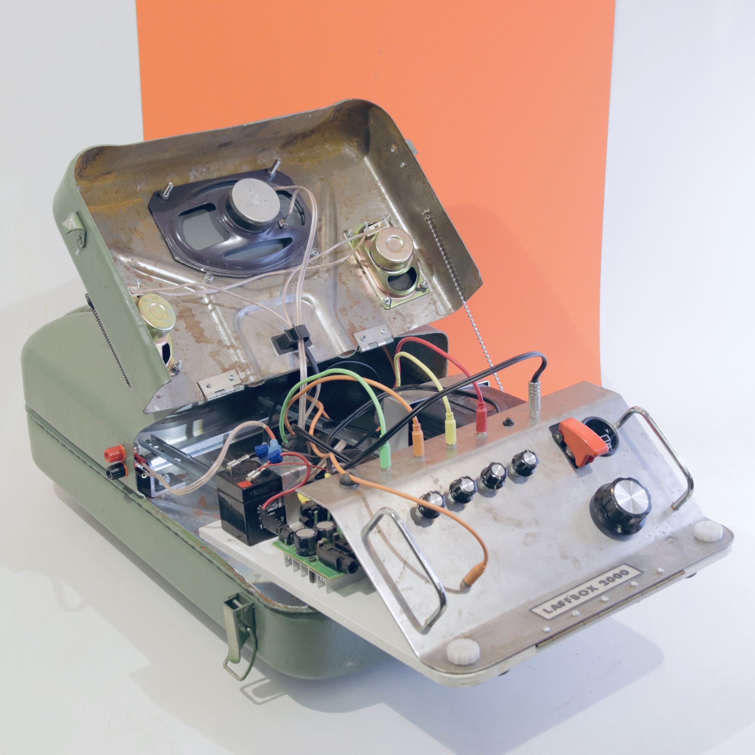 The Portable Laff Box : 13 Steps (with Pictures) - Instructables