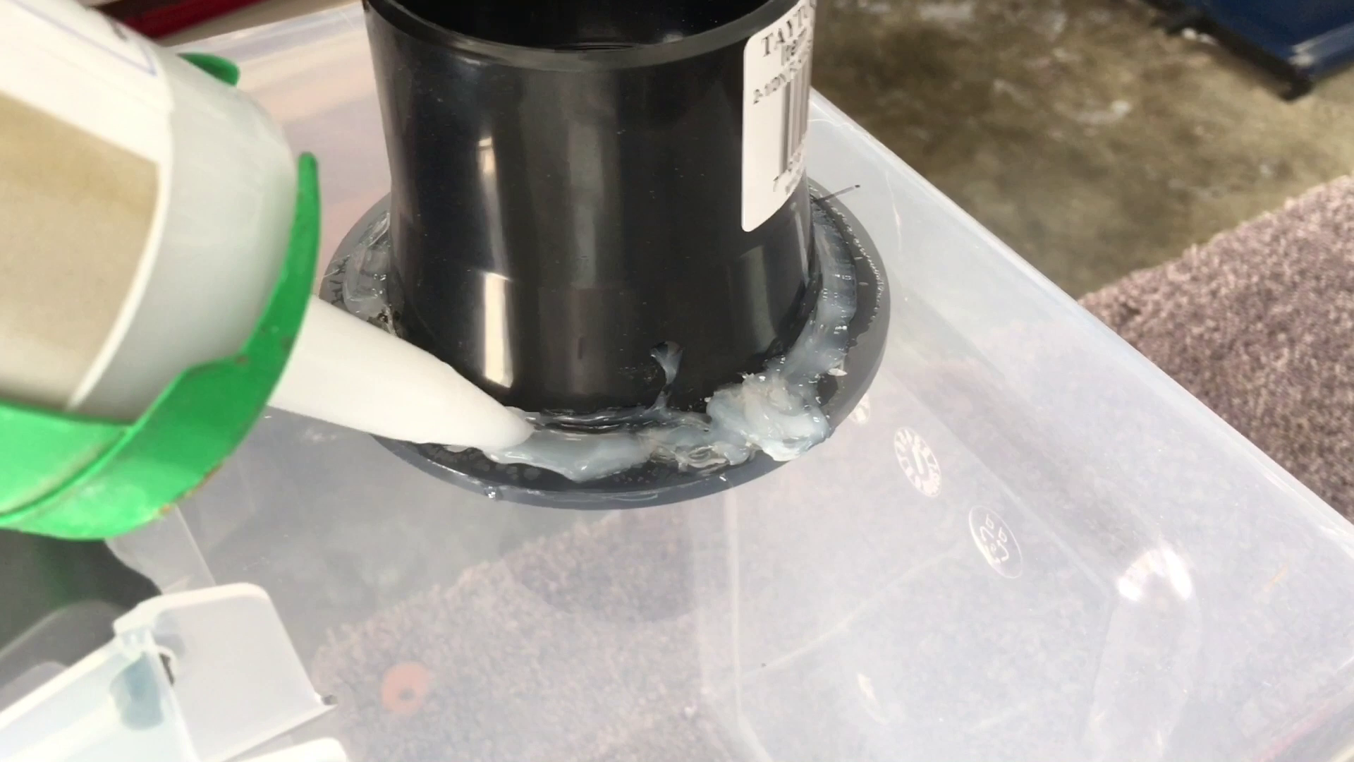 Dust Free Sanding Using a Storage Container : 15 Steps (with Pictures ...