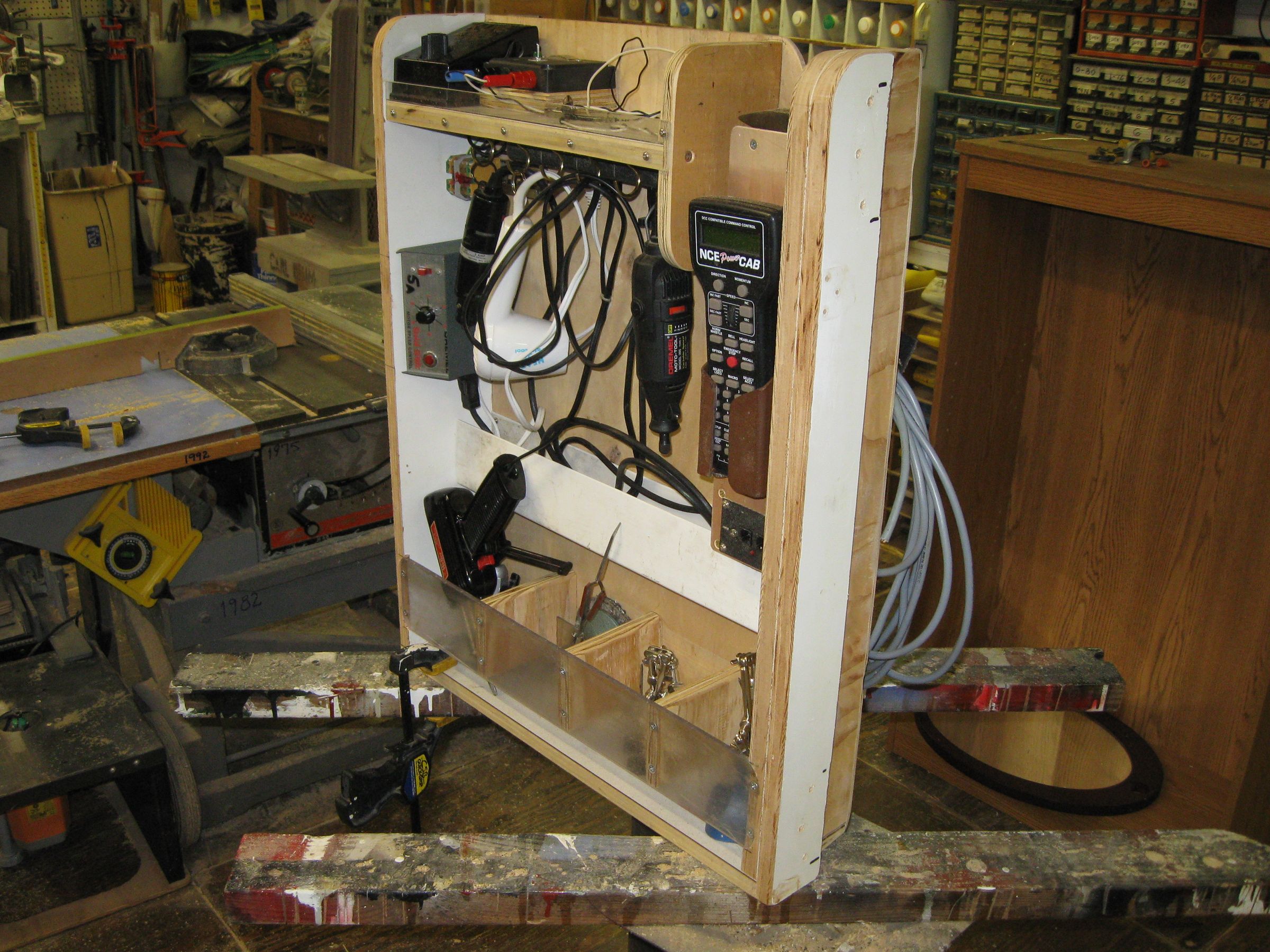 Jim's Model Railroad Work Bench : 11 Steps (with Pictures) - Instructables