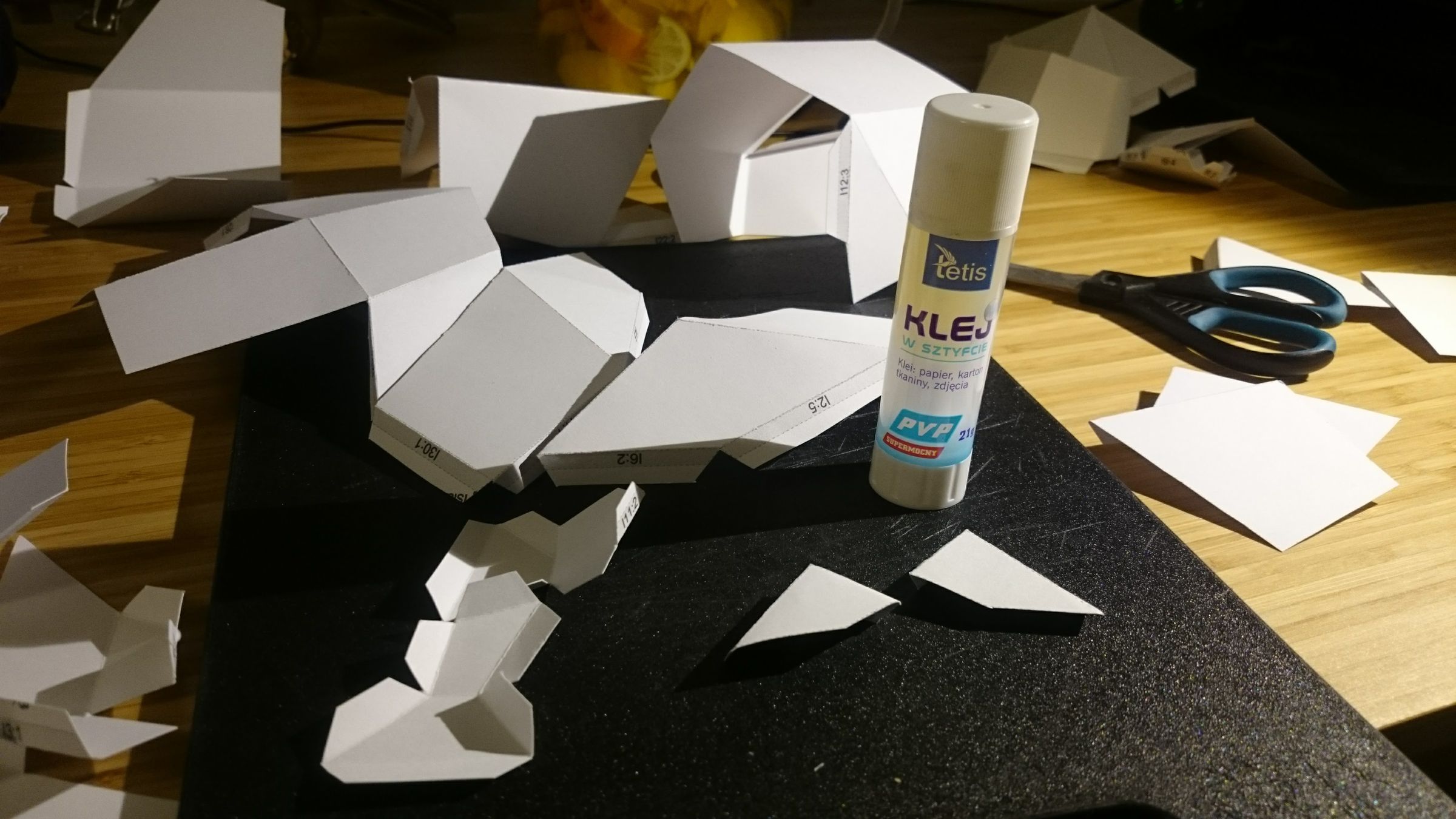 Papercraft Low Poly Wolf Mask : 6 Steps (with Pictures) - Instructables