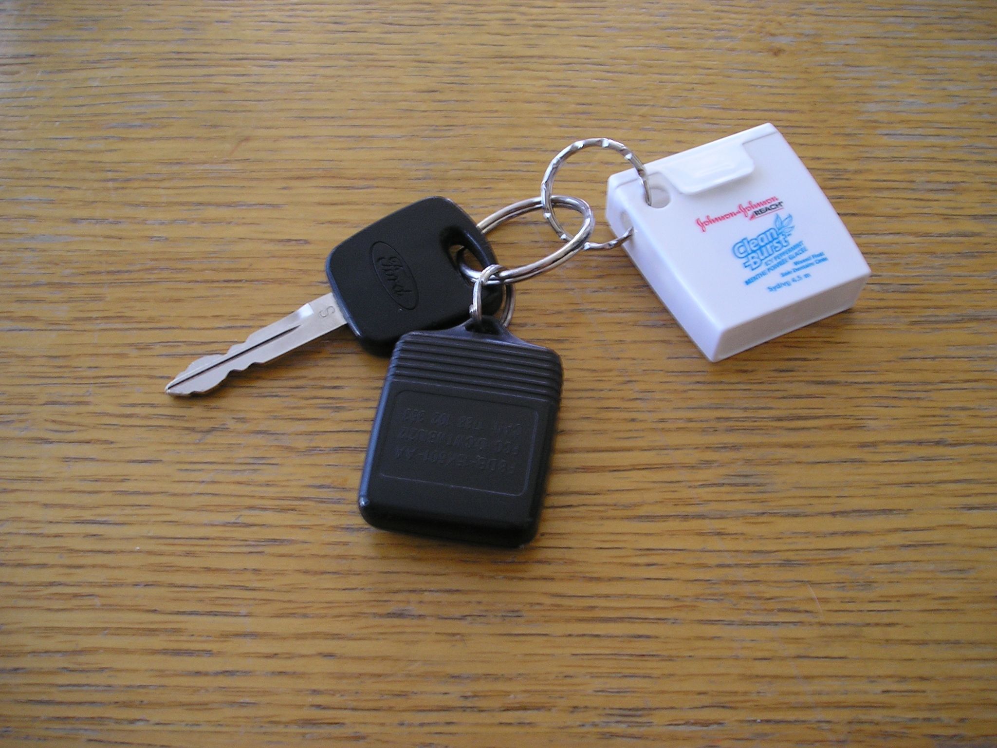 Floss Box Keychain : 4 Steps - Instructables