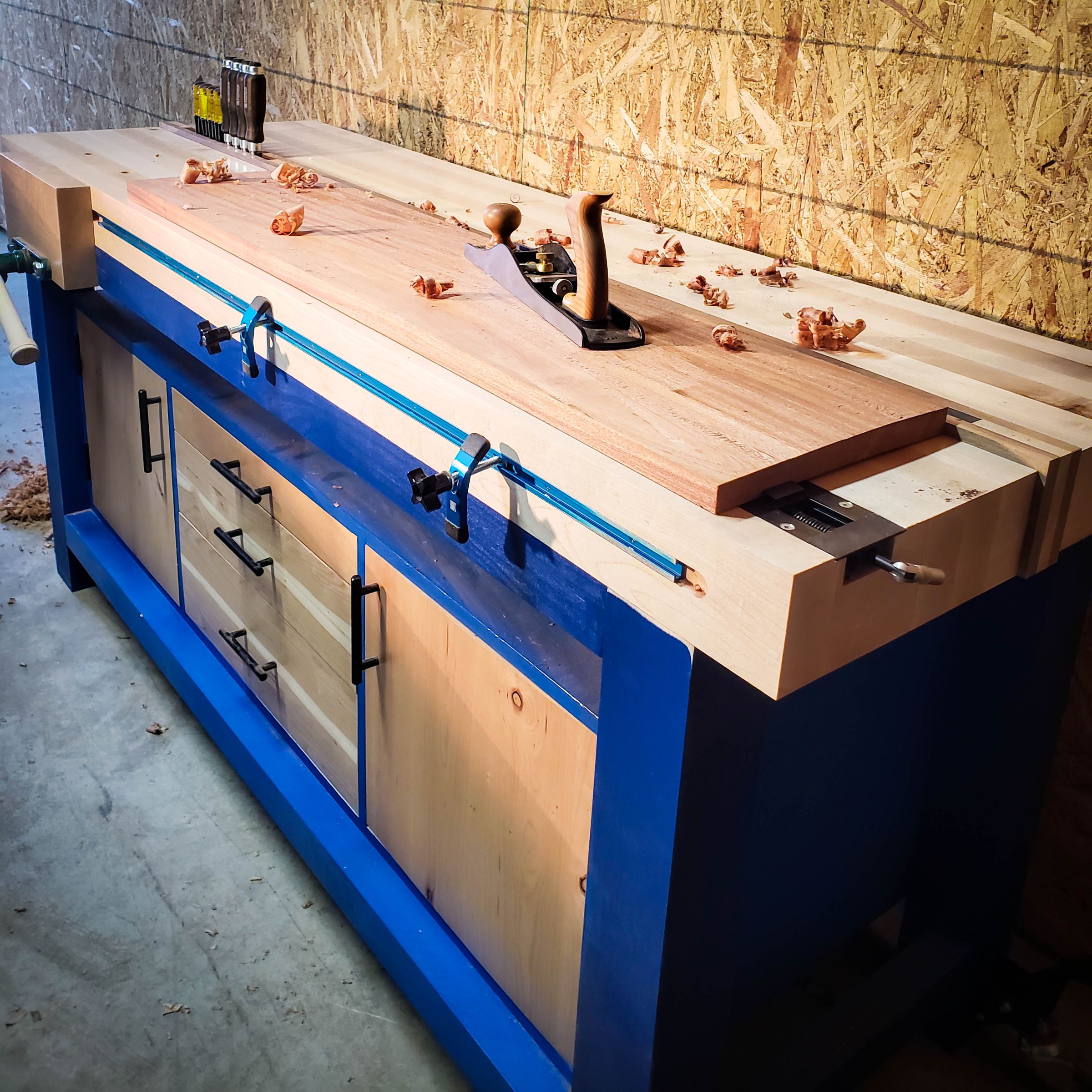 Entry Level Workbench : 46 Steps (with Pictures) - Instructables