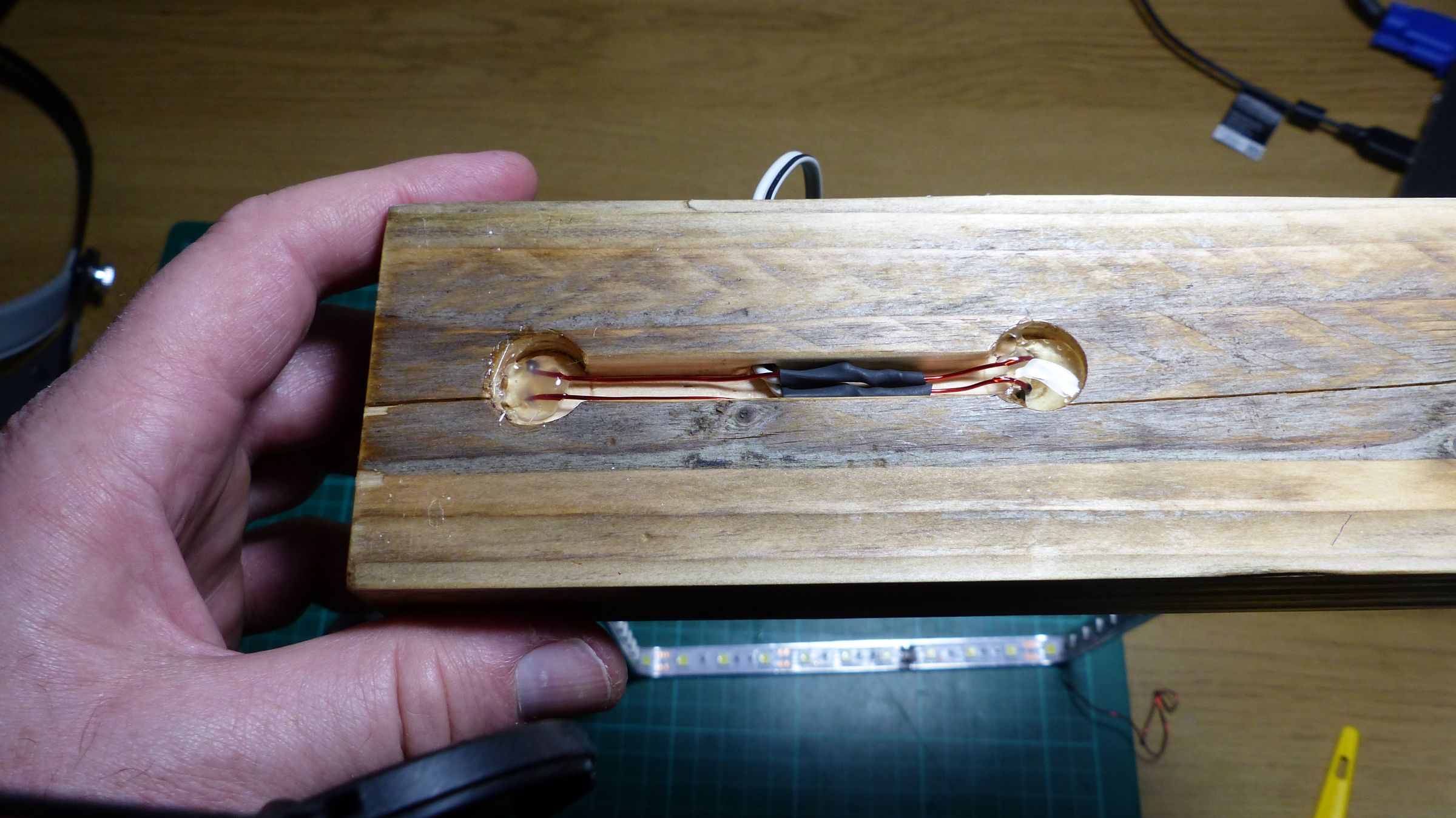 Modern Led Infinity Mirror Table Lamp : 19 Steps (with Pictures ...