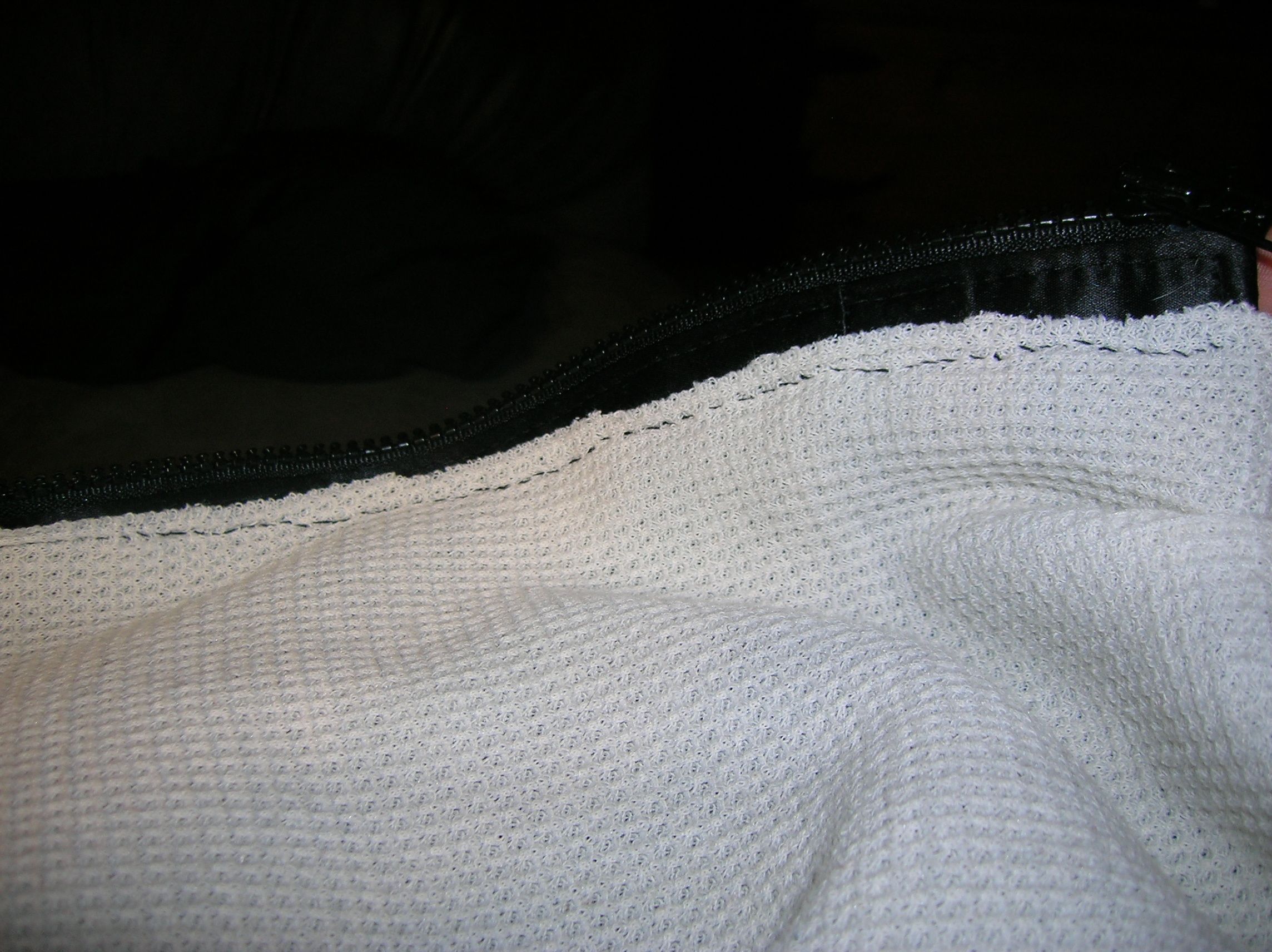 How to Repair a Leather Jacket by Hand : 6 Steps - Instructables