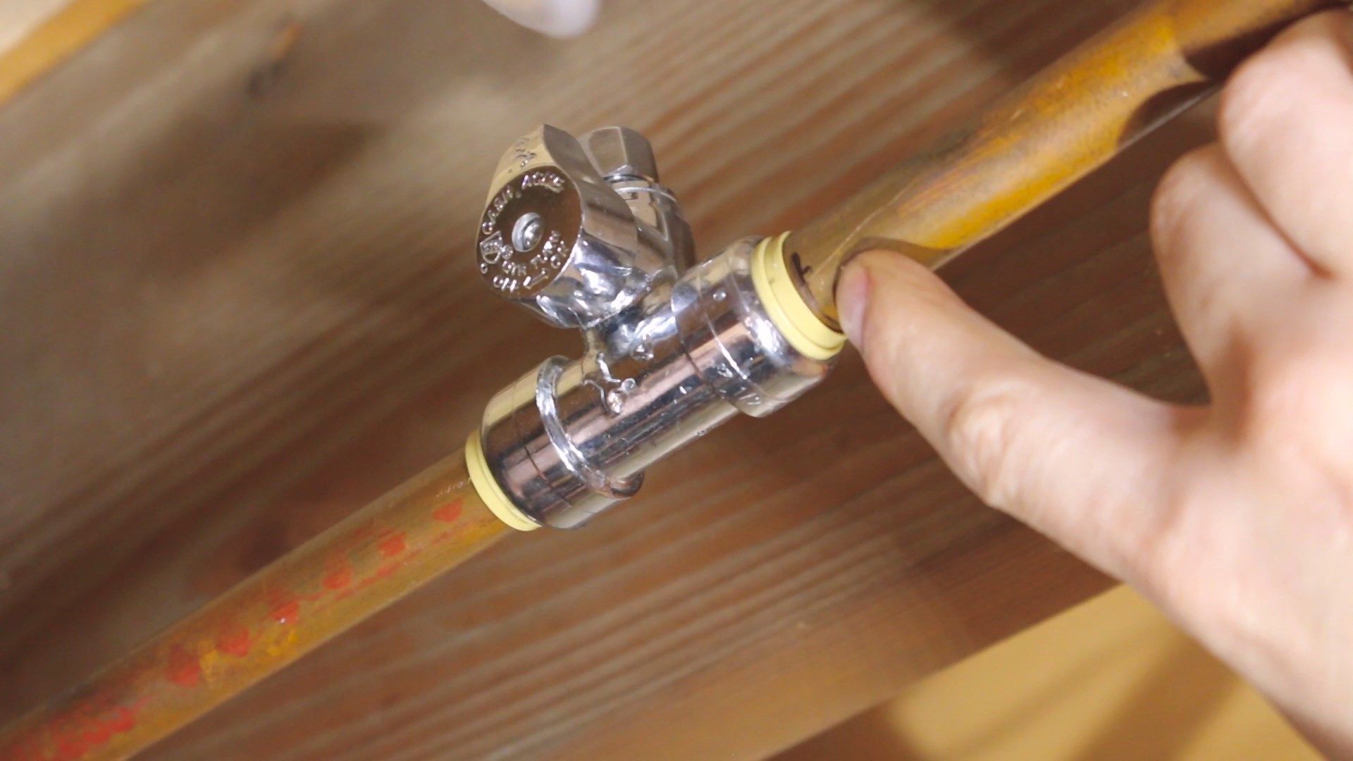 How to Connect a Water Line to Your Refrigerator : 7 Steps (with ...