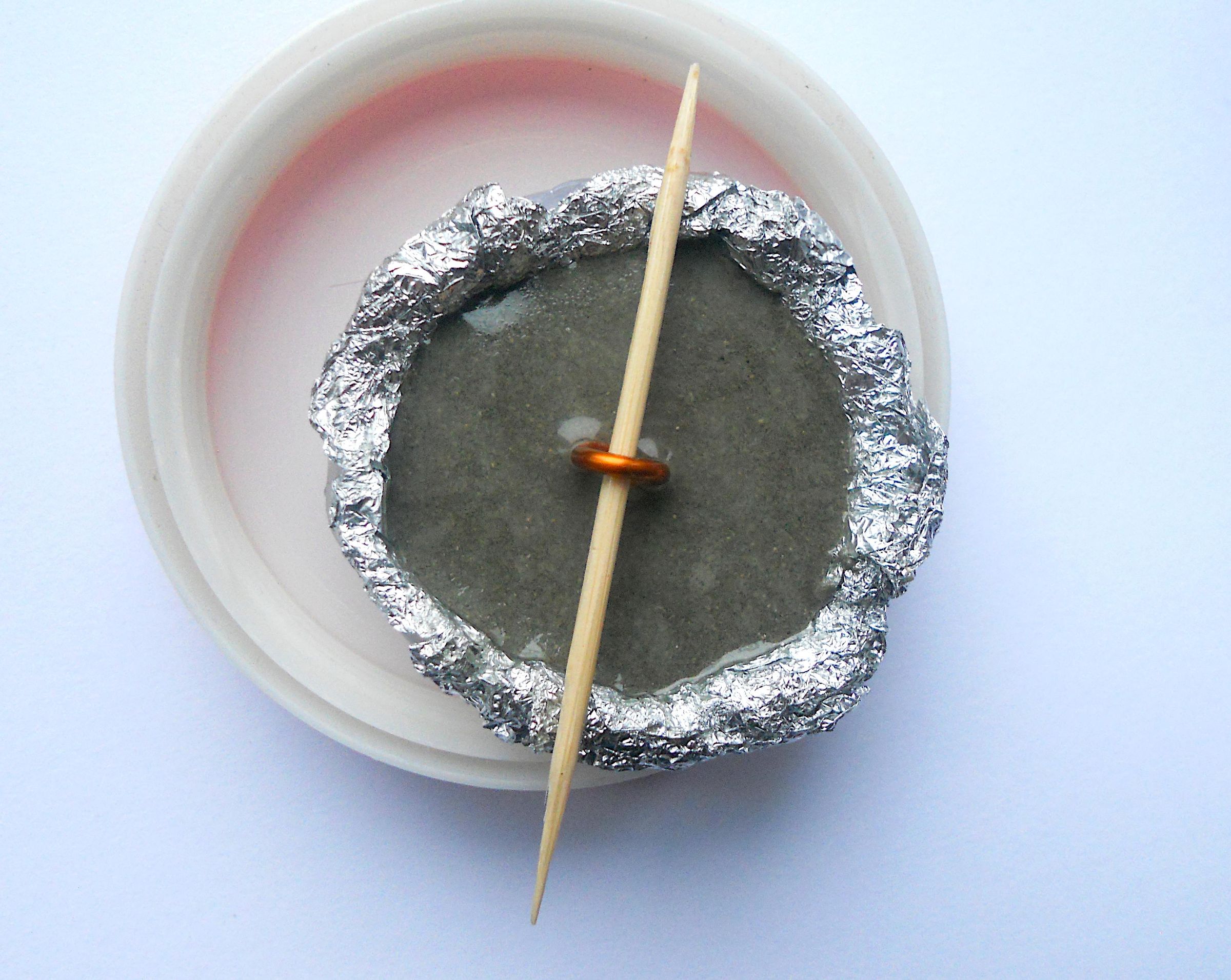 Concrete Buttons Using Foil and Glue : 12 Steps (with Pictures ...