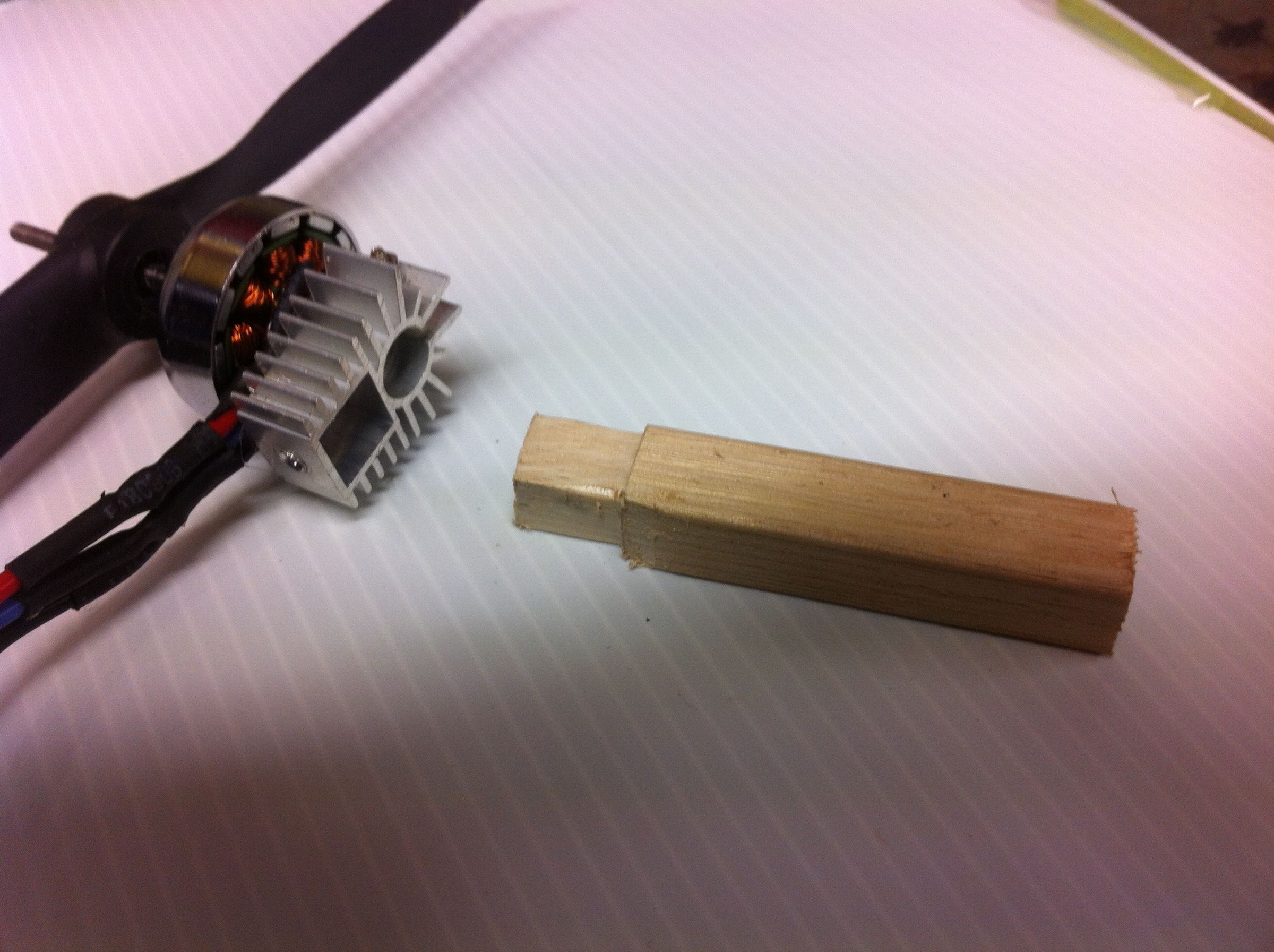 Coreflute RC Airboat : 6 Steps - Instructables