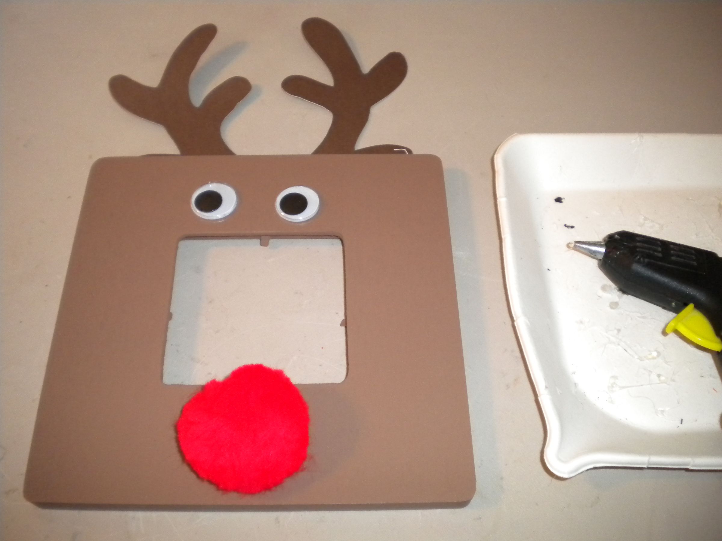 Rudolf Picture Frame : 3 Steps - Instructables