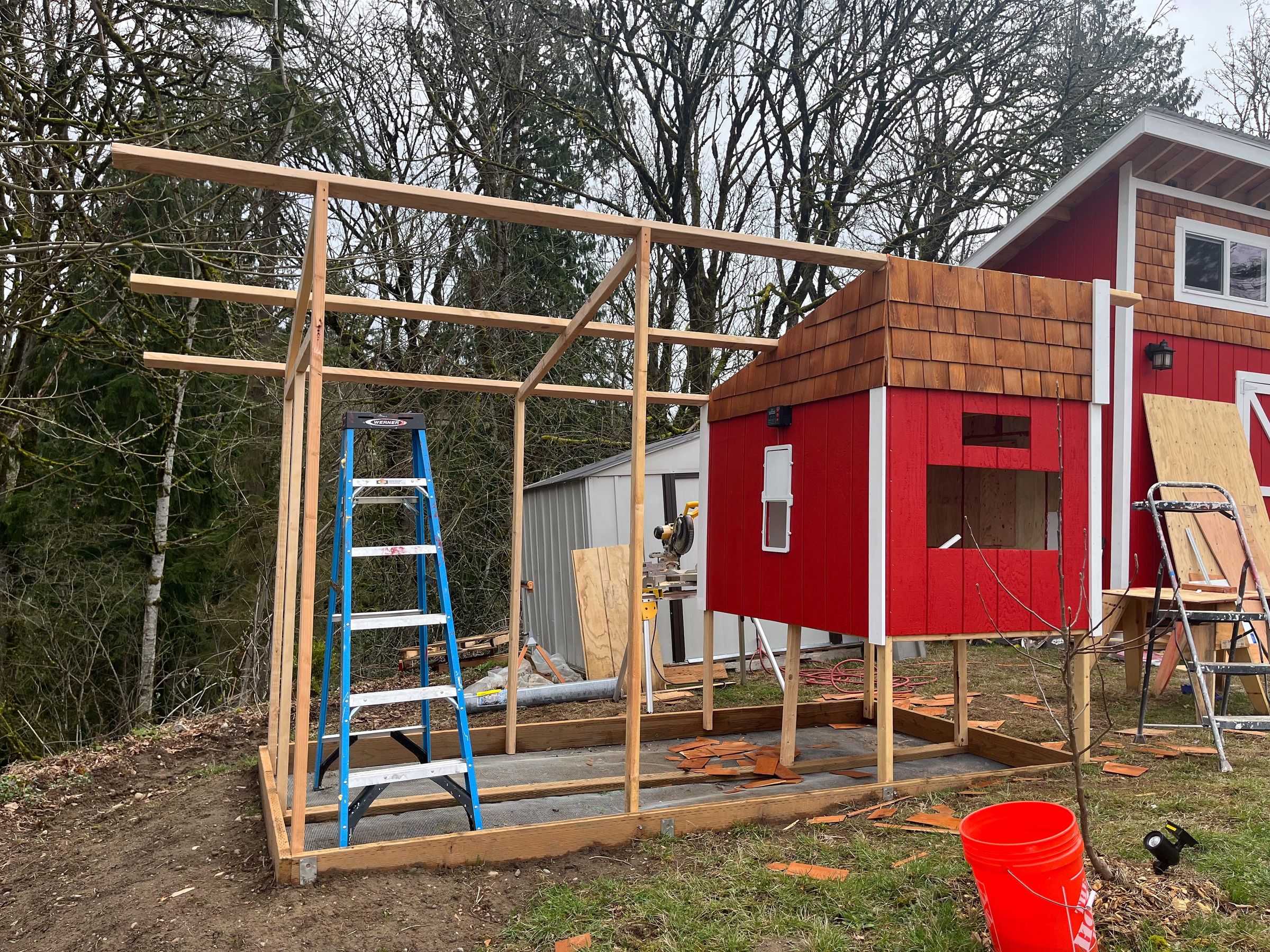 Build a DIY Chicken Palace : 7 Steps (with Pictures) - Instructables