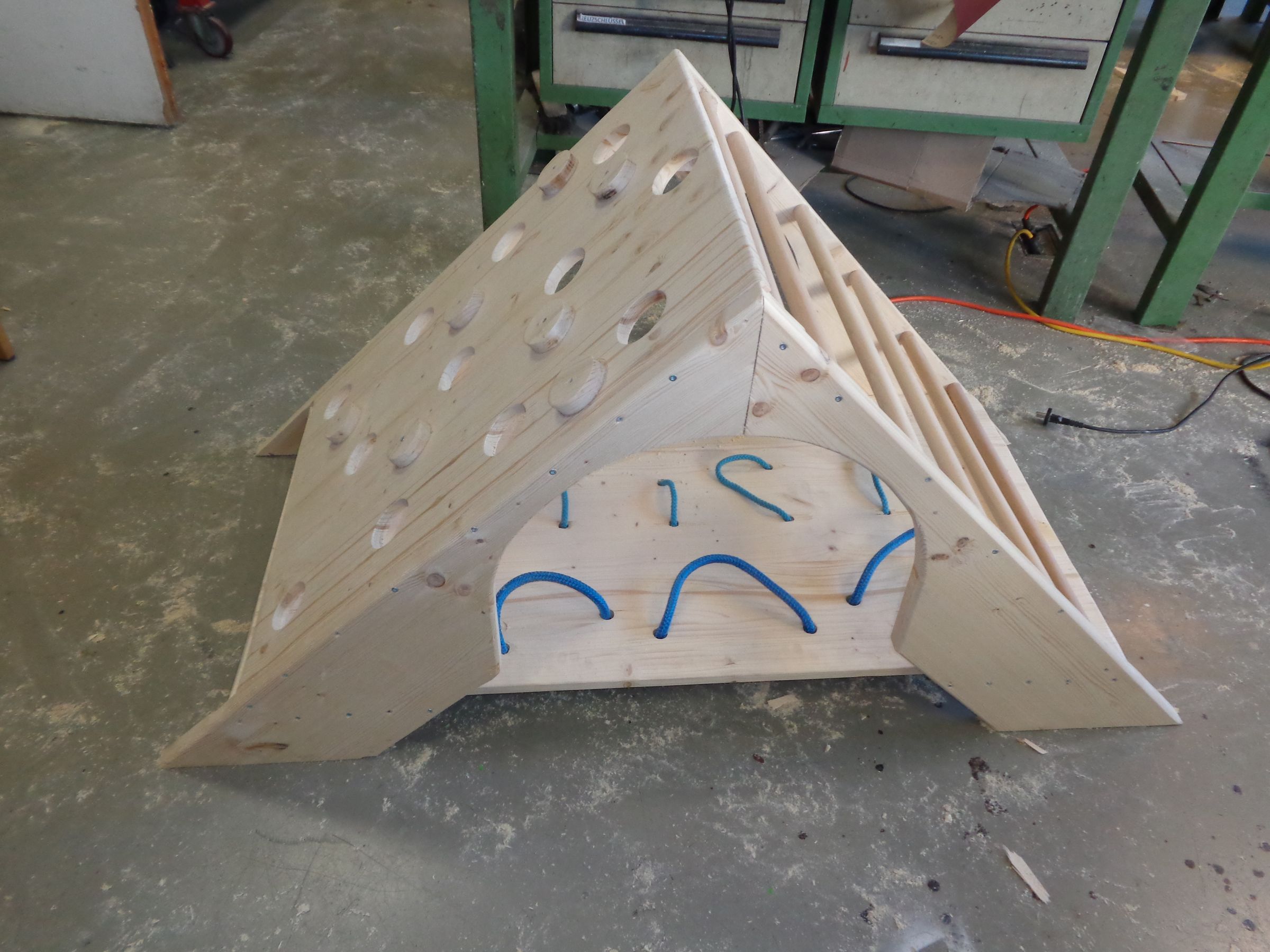 Children Climbing Pyramid - Instructables