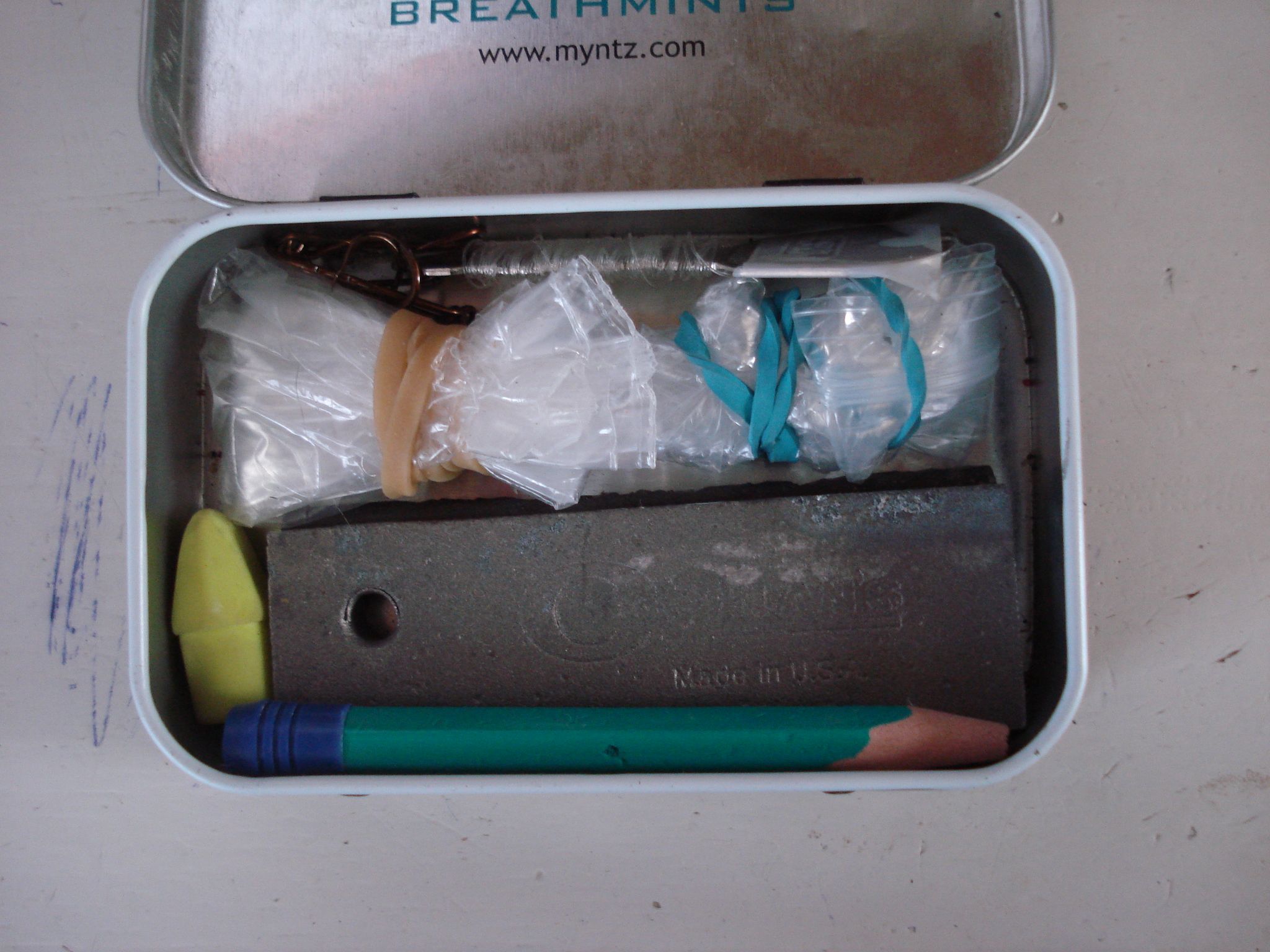 Mini Survival Kit : 4 Steps - Instructables
