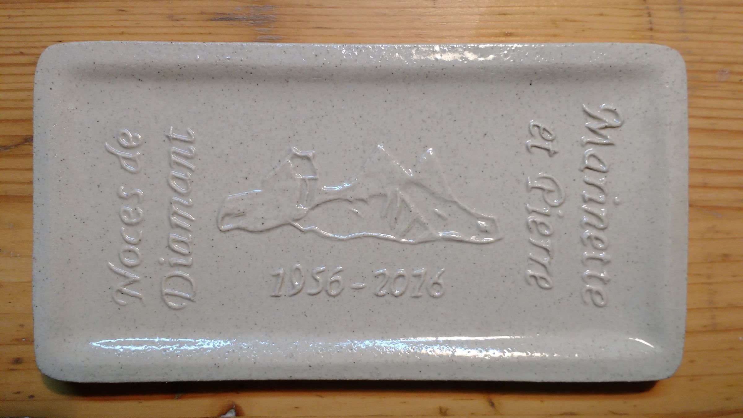 Embossed Message on Ceramic Gift for Special Celebration : 4 Steps ...