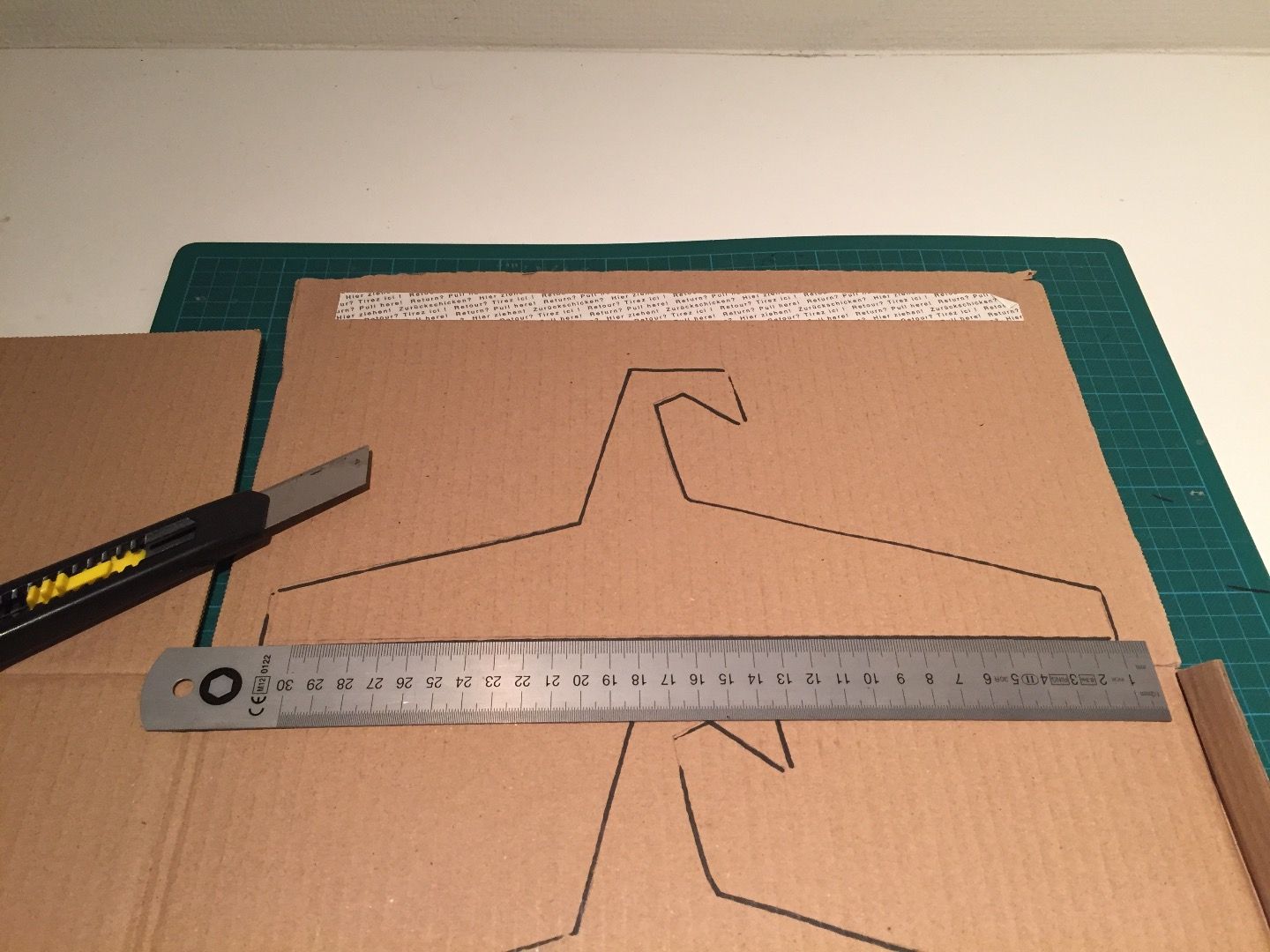 Cardboard Clothing Hanger : 6 Steps (with Pictures) - Instructables