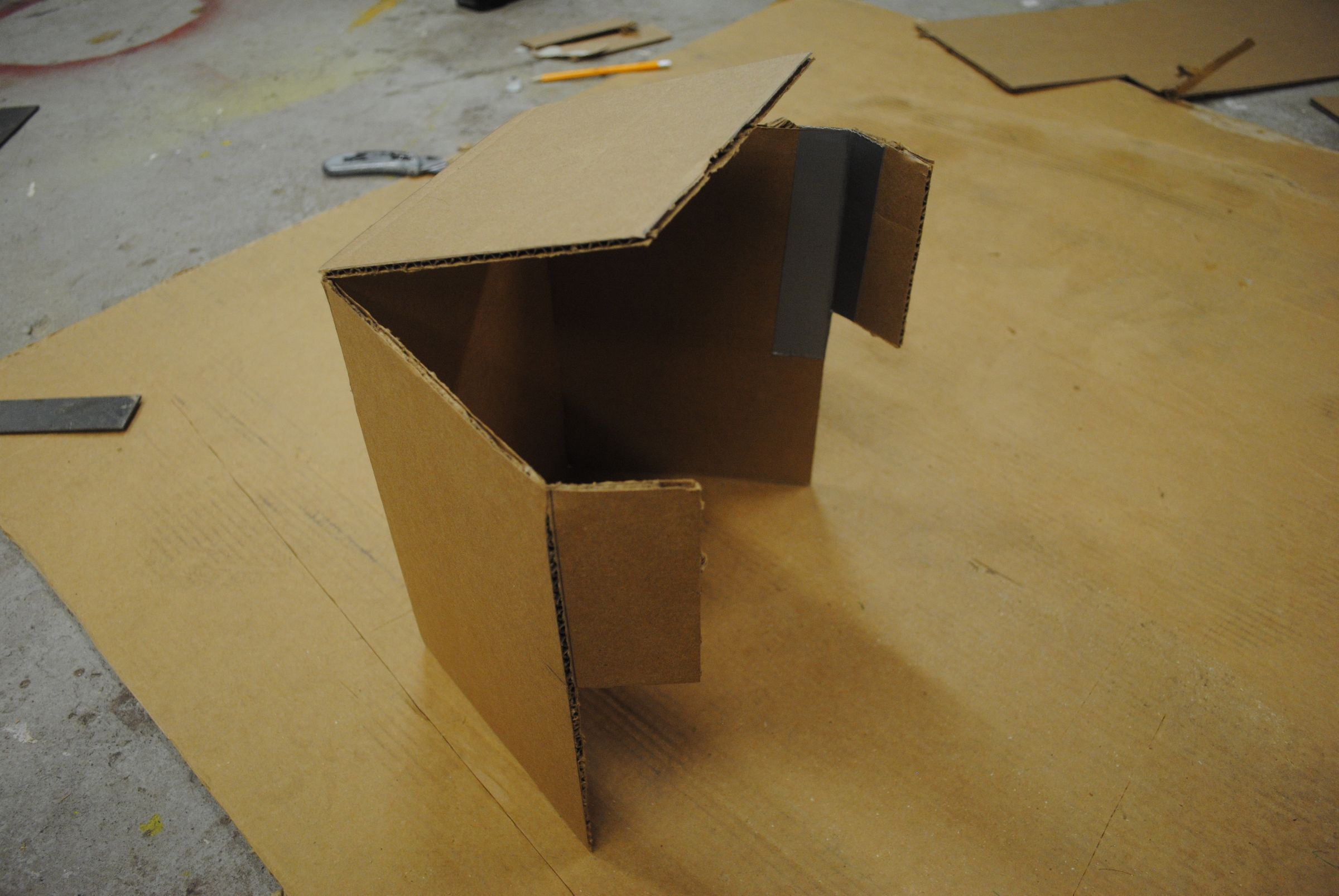 Telescoping Minecraft Creeper Costume : 7 Steps (with Pictures ...