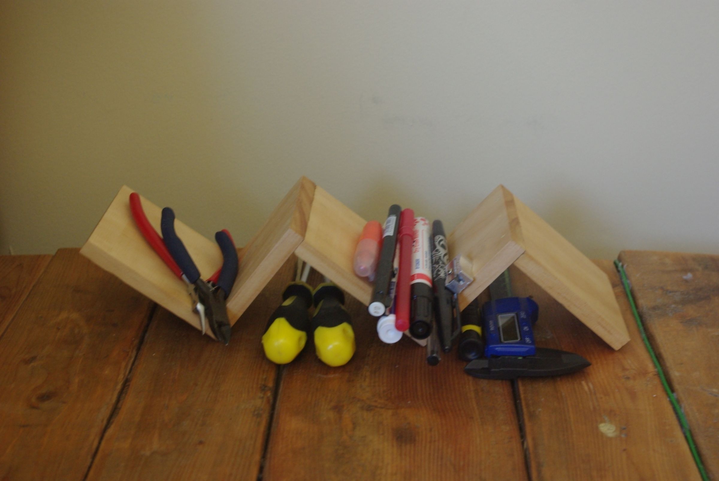 Square Wave Desk Organiser : 4 Steps (with Pictures) - Instructables