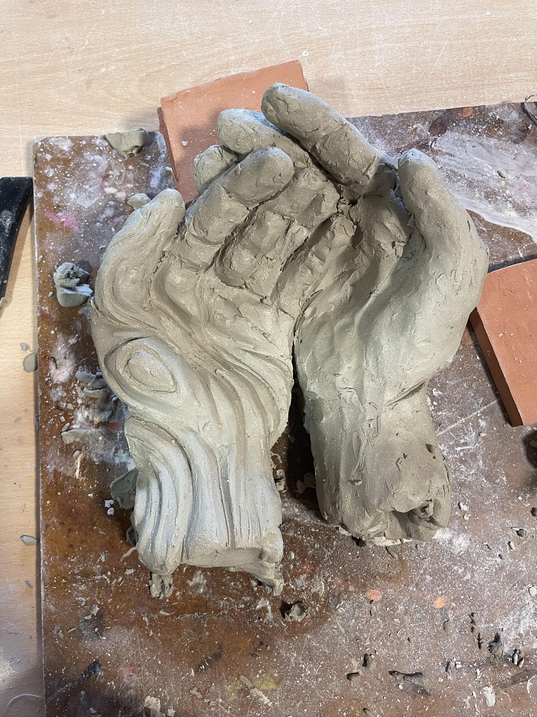 Wooden Hands - Sculpture (WHITE CLAY MAQUETTE) : 7 Steps - Instructables