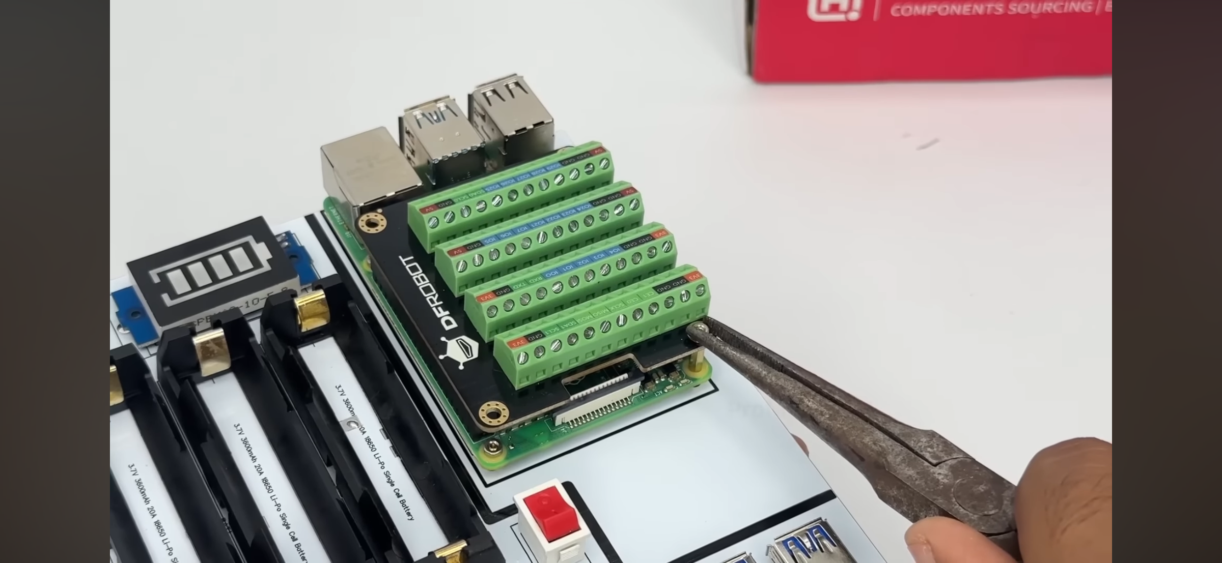 Portable DIY Electronics Workstation : 19 Steps (with Pictures) - Instructables