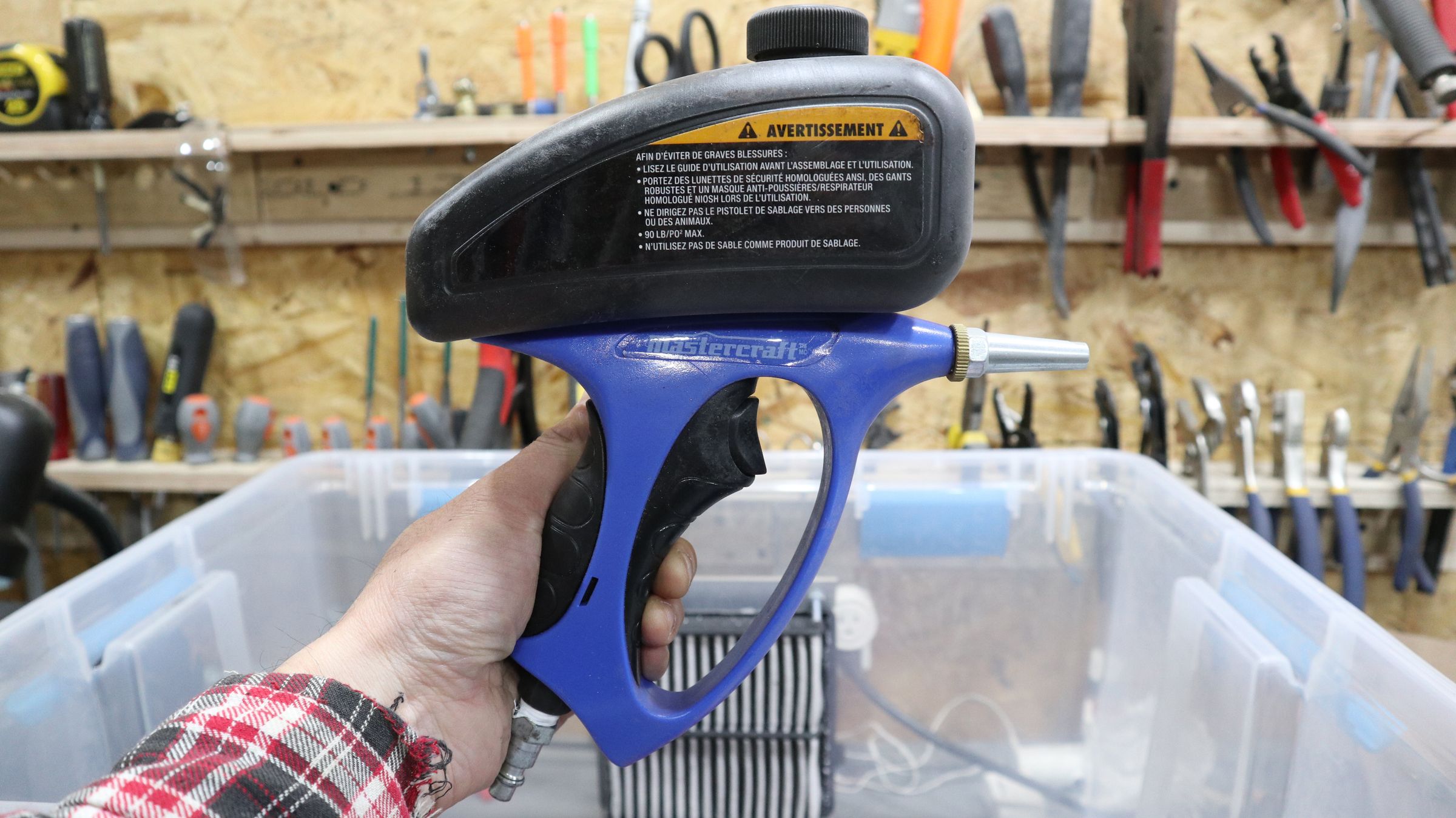 DIY Sandblasting Cabinet and Etching Glass : 4 Steps (with Pictures ...