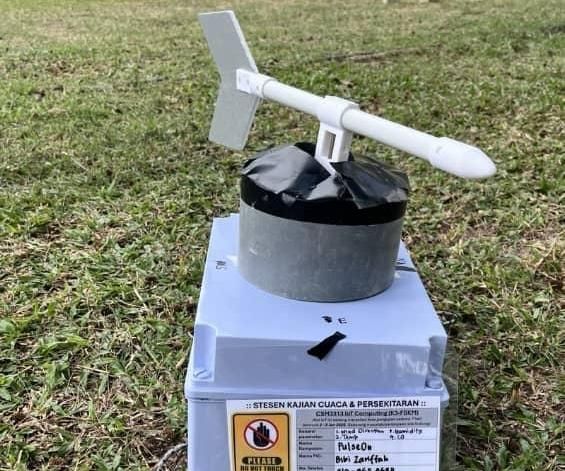 Wind Direction and Environmental Monitoring System : 8 Steps ...