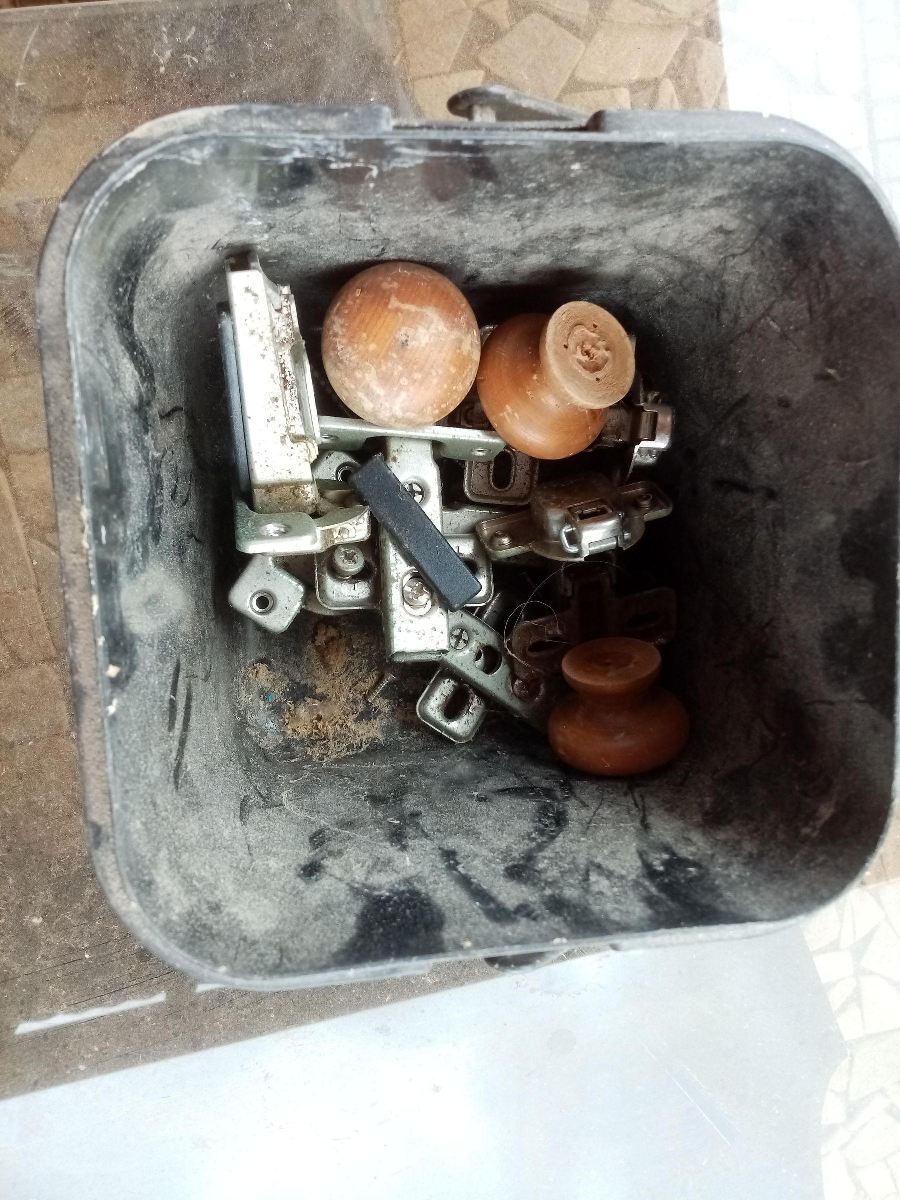 Rotunda Organiser for Hardware : 12 Steps (with Pictures) - Instructables