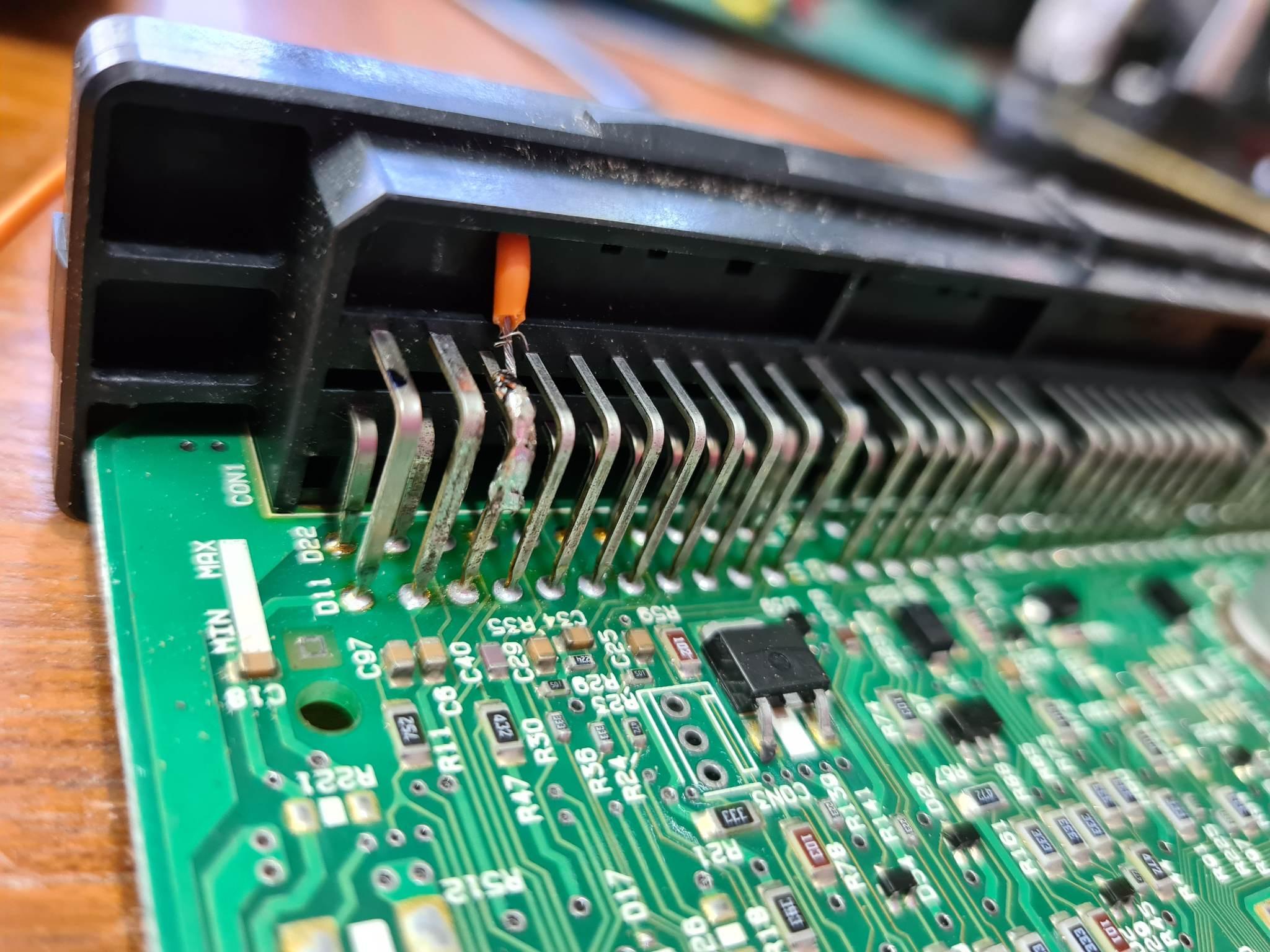 Mitsubishi CE Lancer/Mirage ECU Reflash Adaptor : 4 Steps - Instructables