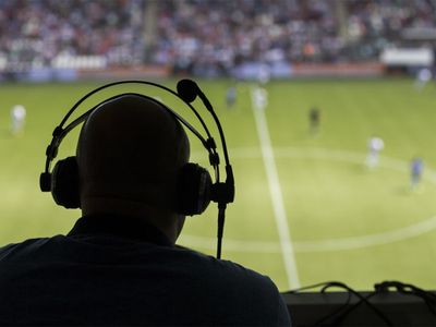 How to Commentate a Live Sports Game. : 6 Steps - Instructables