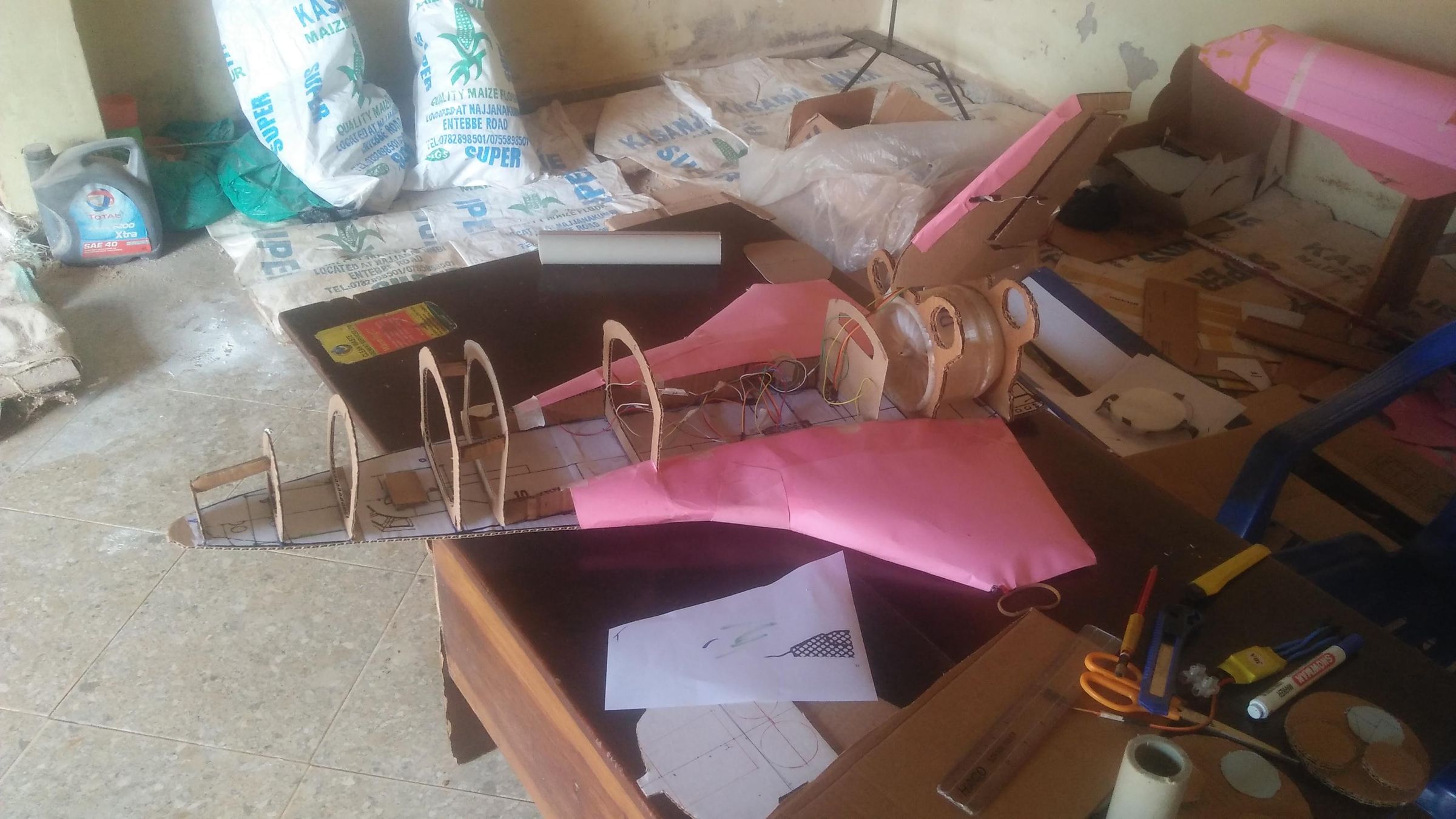 A DIY CARDBOARD AND PAPER SPACE SHUTTLE : 8 Steps - Instructables